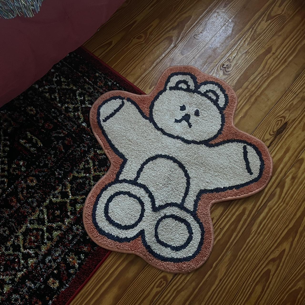 teddy bear rug perfect for room or bathroom in used... - Depop