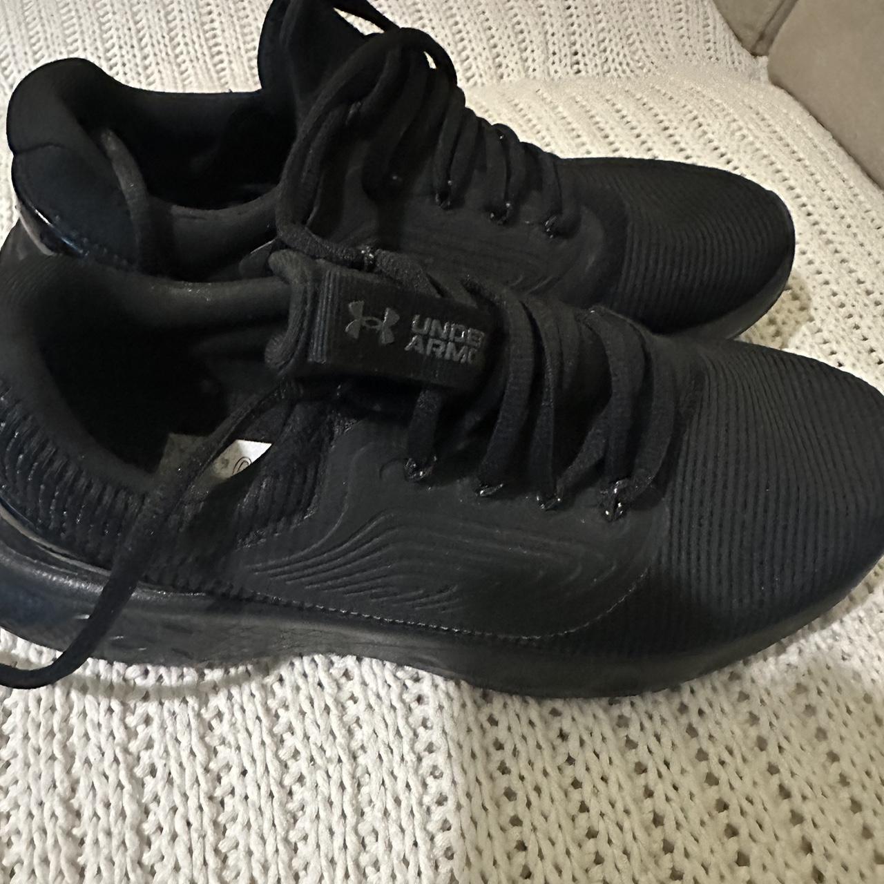 Under Armour Trainers barely worn - Depop