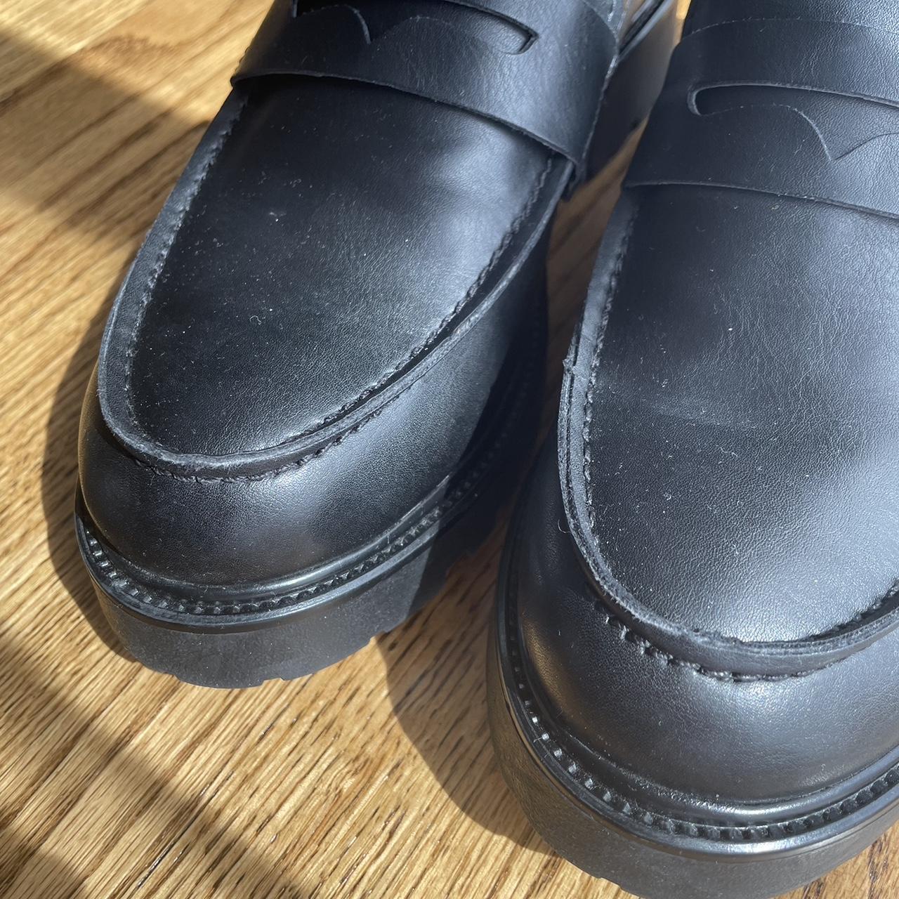 Steve Madden Women's Black Loafers | Depop