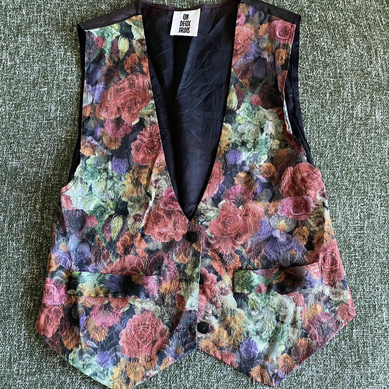 vintage 90s vest this piece has an amazing floral... - Depop