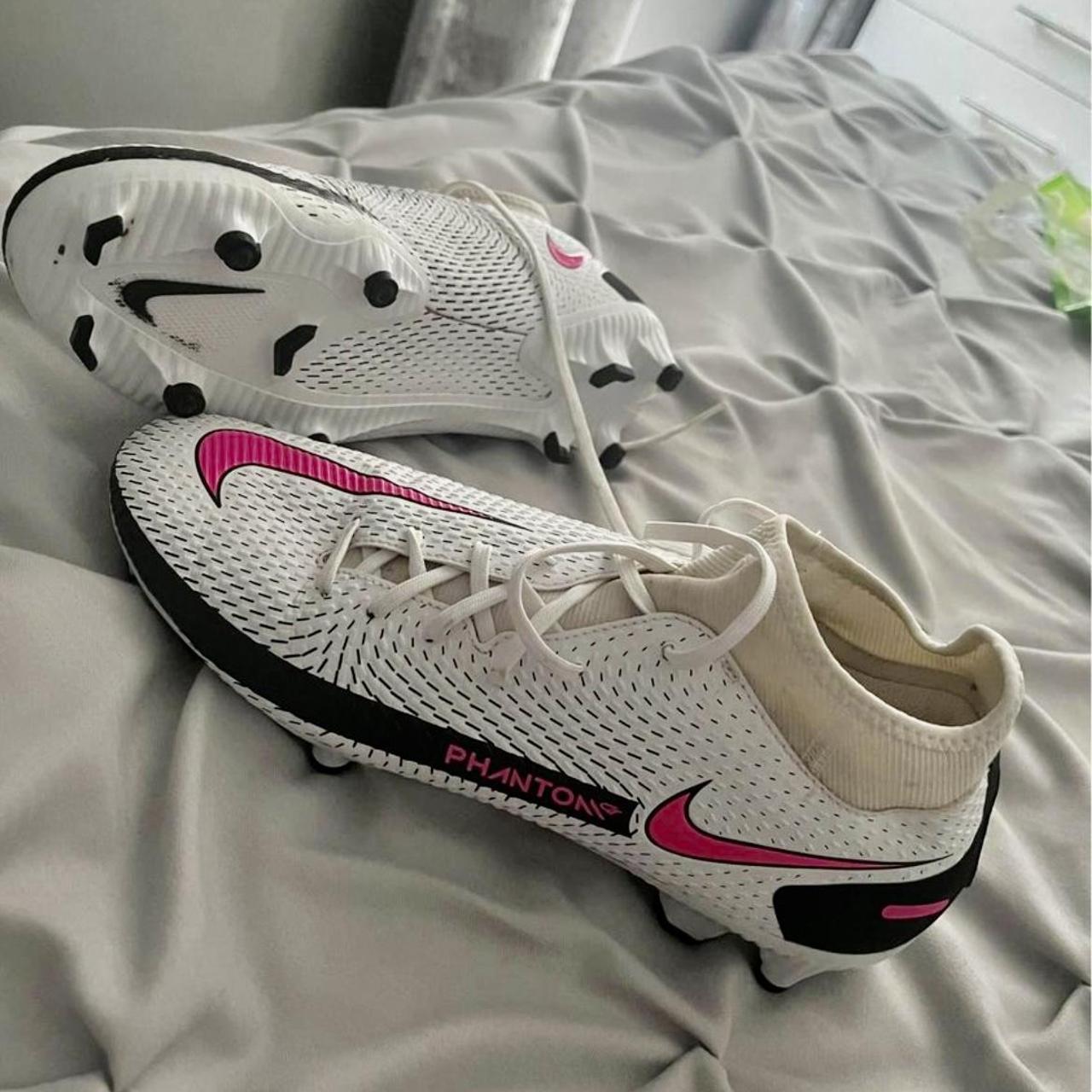 Nike Phantom FG football boots Size 9 (FIT LIKE A... - Depop