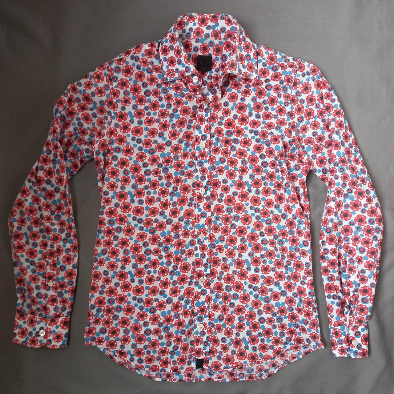 Pretty green shirt 60s style daisy pattern Light... - Depop