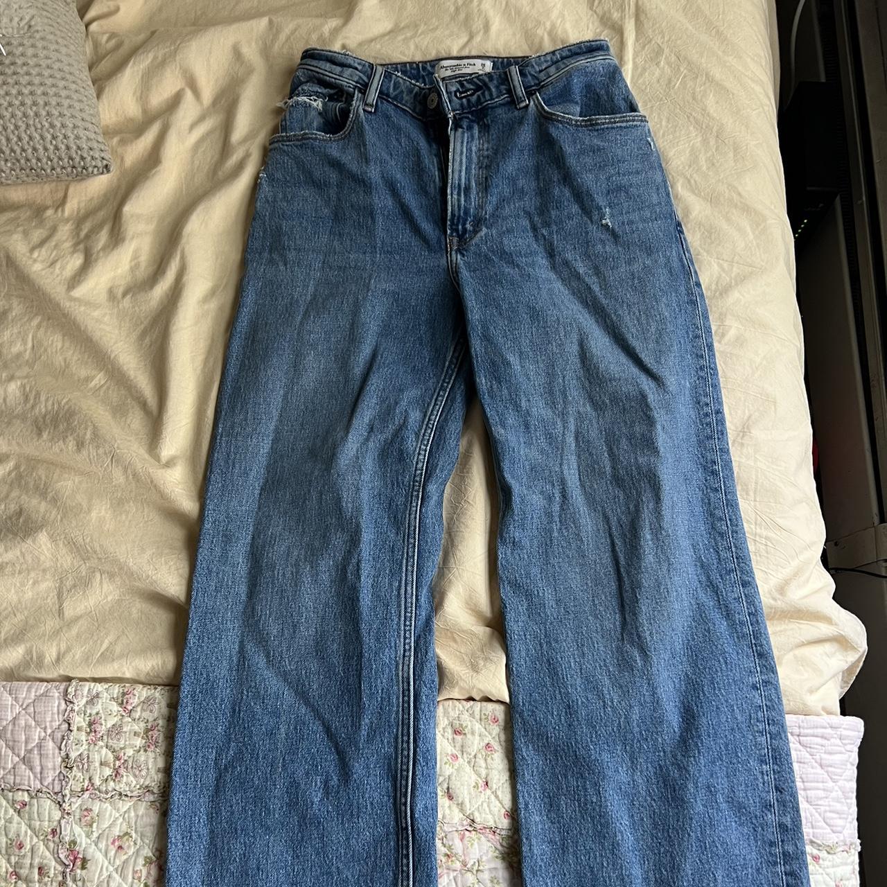 Abercrombie 90s relaxed jeans - NEVER WORN :) size... - Depop