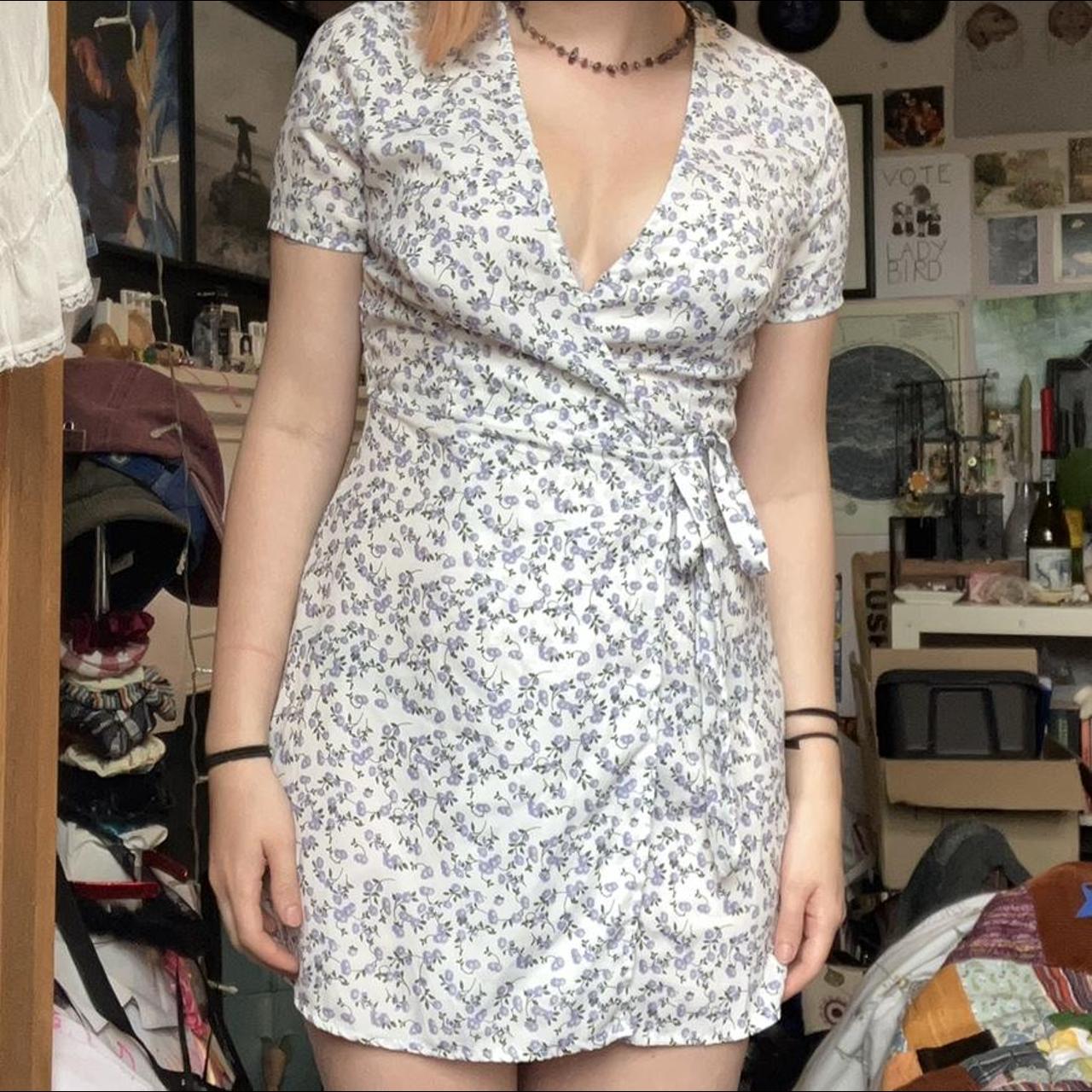 Cutest Boo-hoo white floral wrap dress Quite short... - Depop