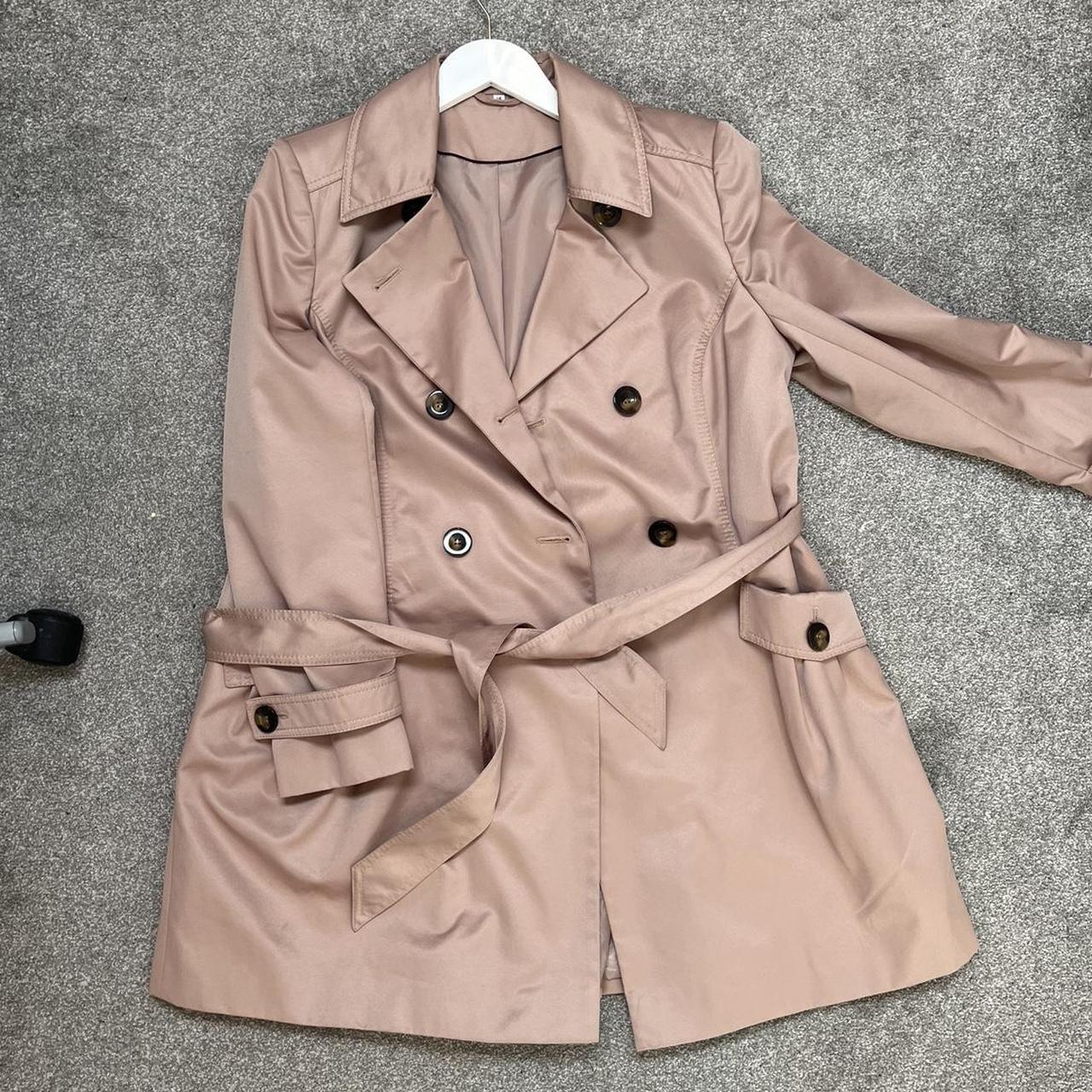 Beautiful trench coat in tan colour. Has a belt,... - Depop