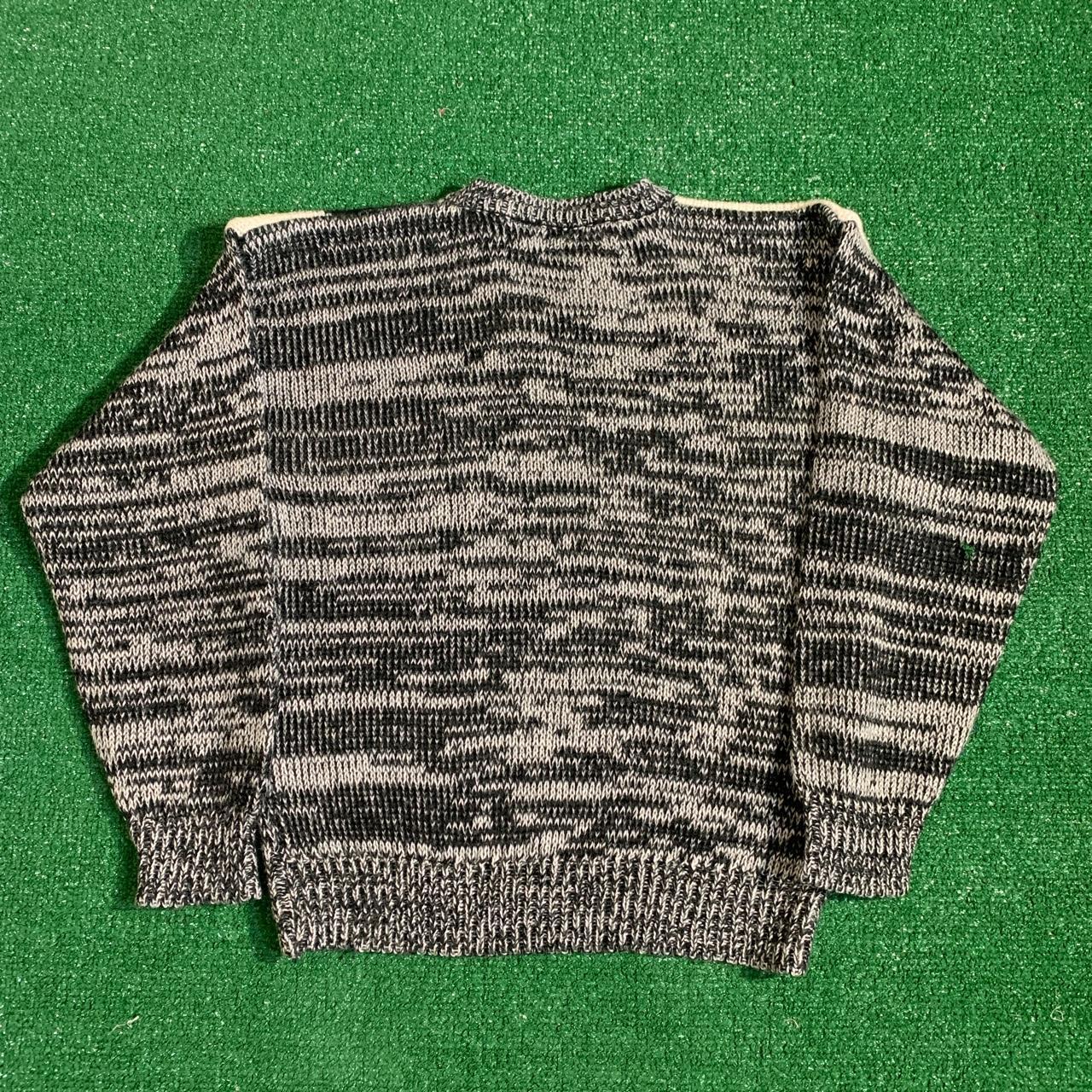 Vintage Black and White Abstract Sweater In great... - Depop