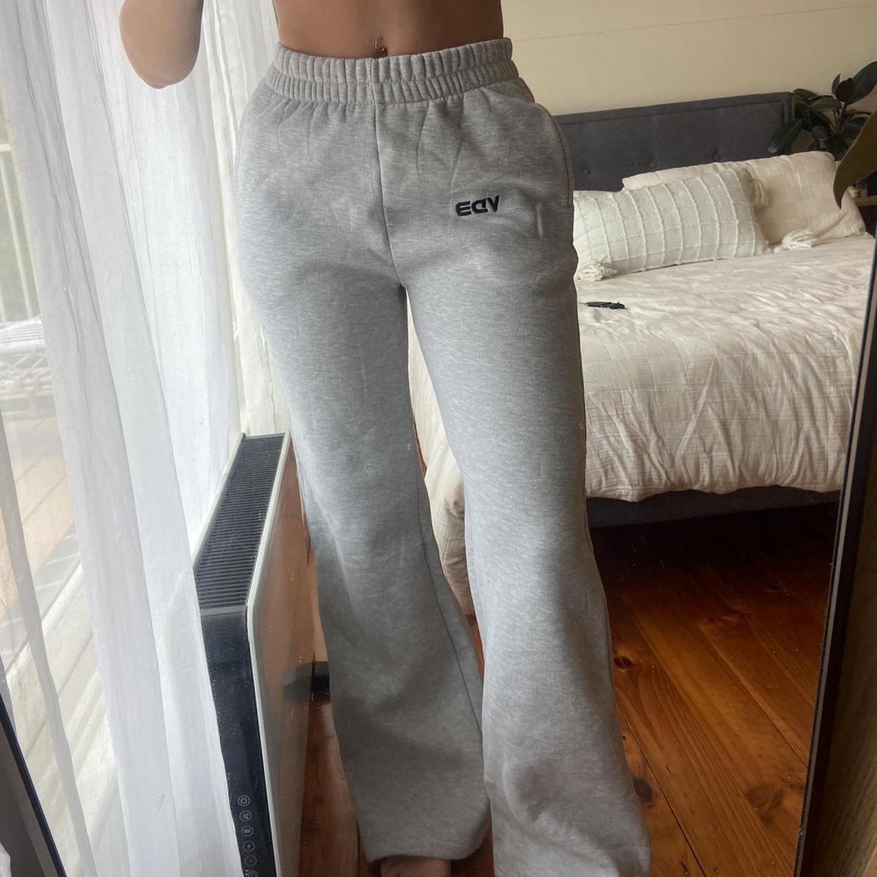 Venderbys tracksuit pants, brand new only tried on! - Depop