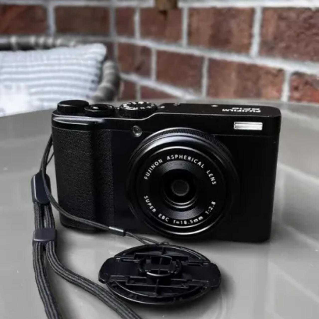 Fujifilm XF10 Black 24.2MP Fuji Compact Digital Camera - Depop