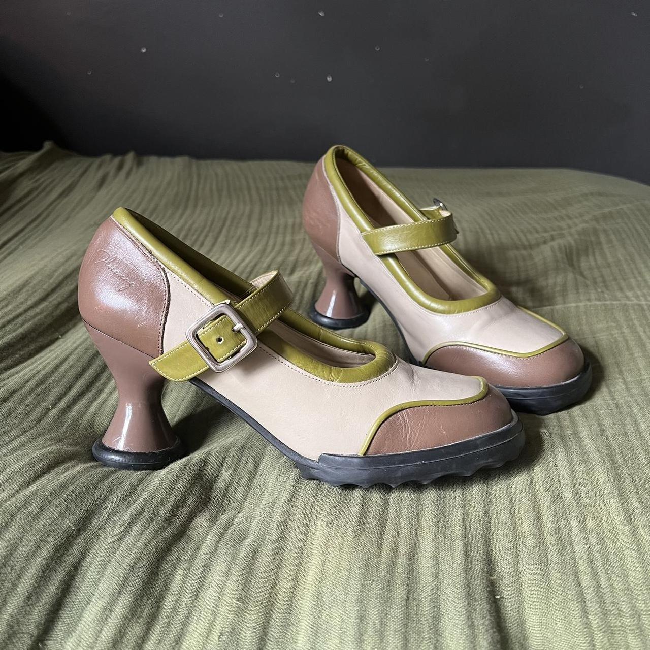 Absolutely stunning John Fluevog low heel Mary jane... - Depop