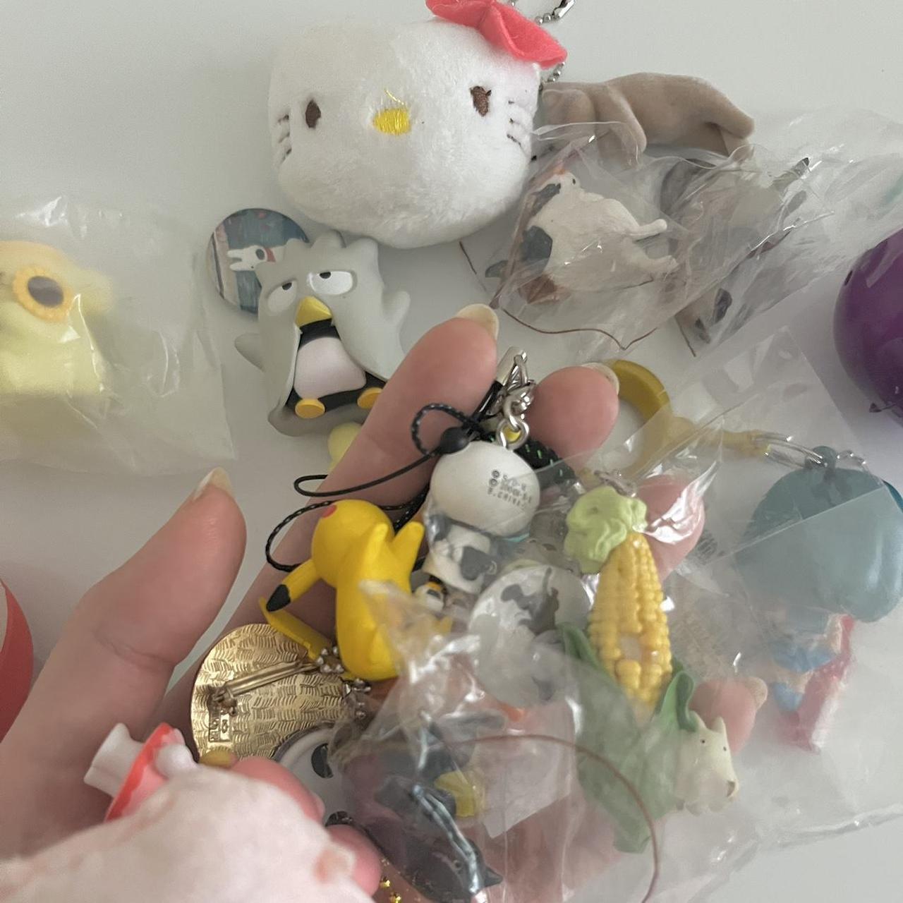 2-3 random trinkets 🌟 bonus ones / mystery... - Depop