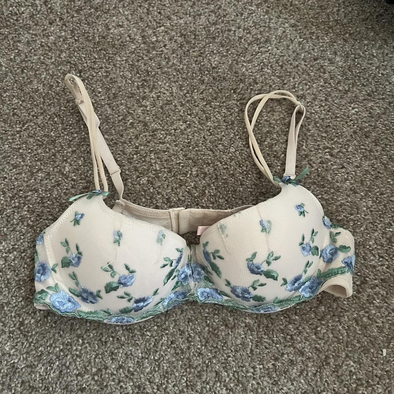 vintage sophie b balconette bra with embroidered... - Depop
