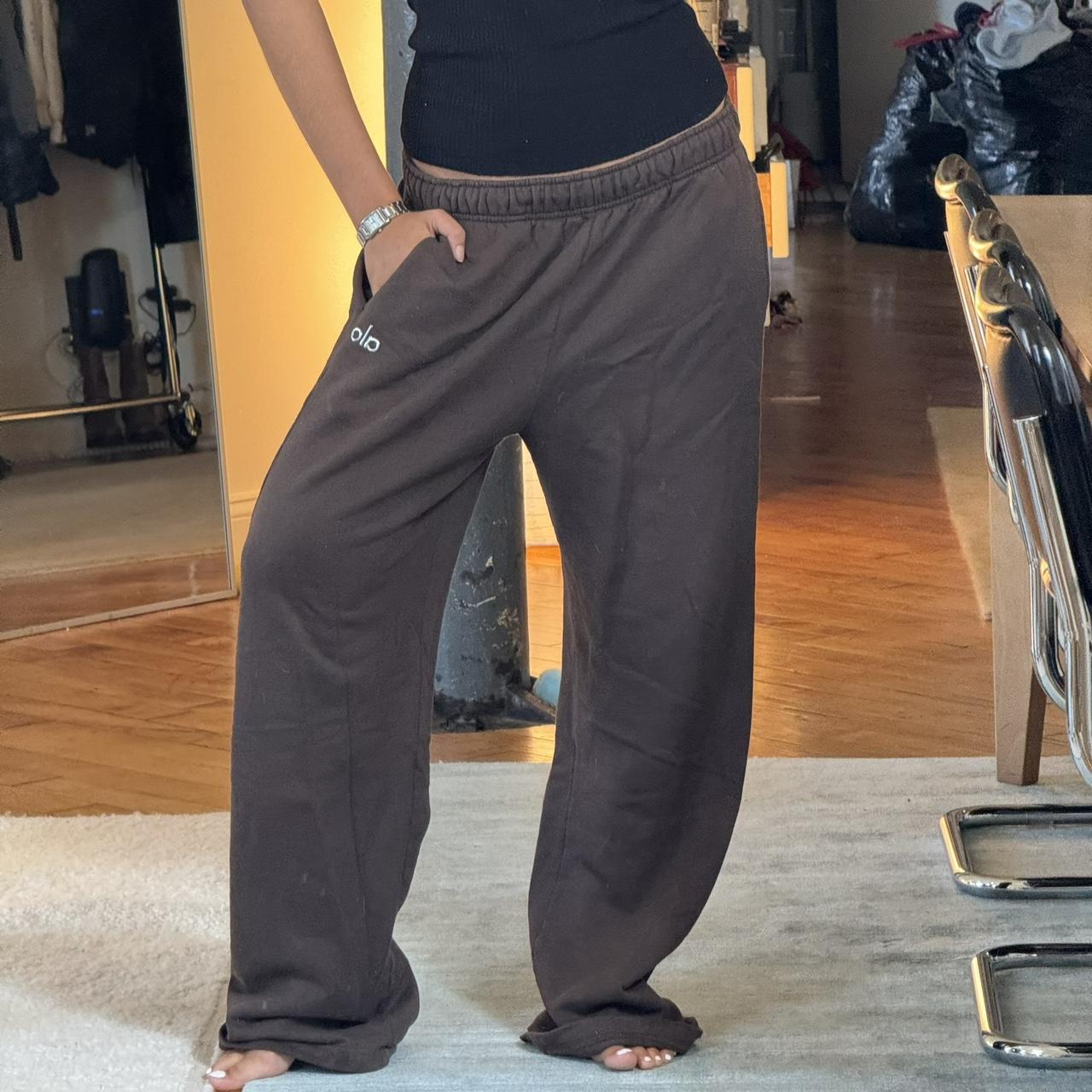 NWT brown wide leg alo sweats with logo embroidery - Depop