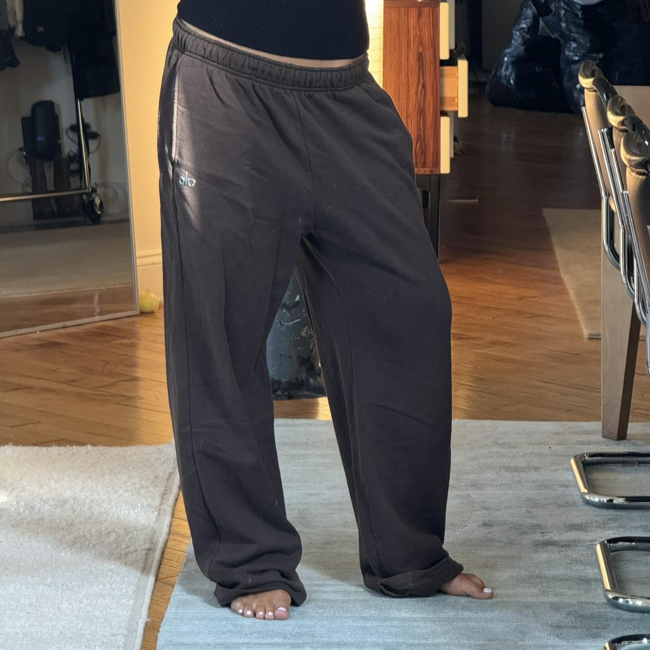 NWT brown wide leg alo sweats with logo embroidery - Depop