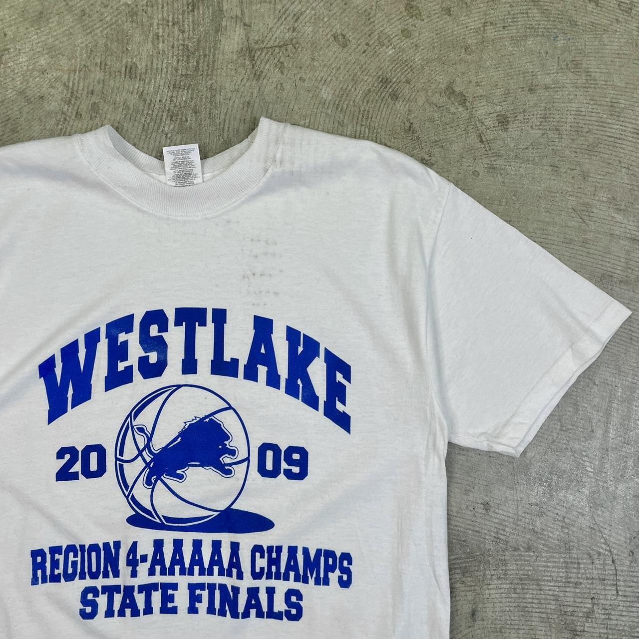 Vintage college tshirt 00s y2k college university... - Depop