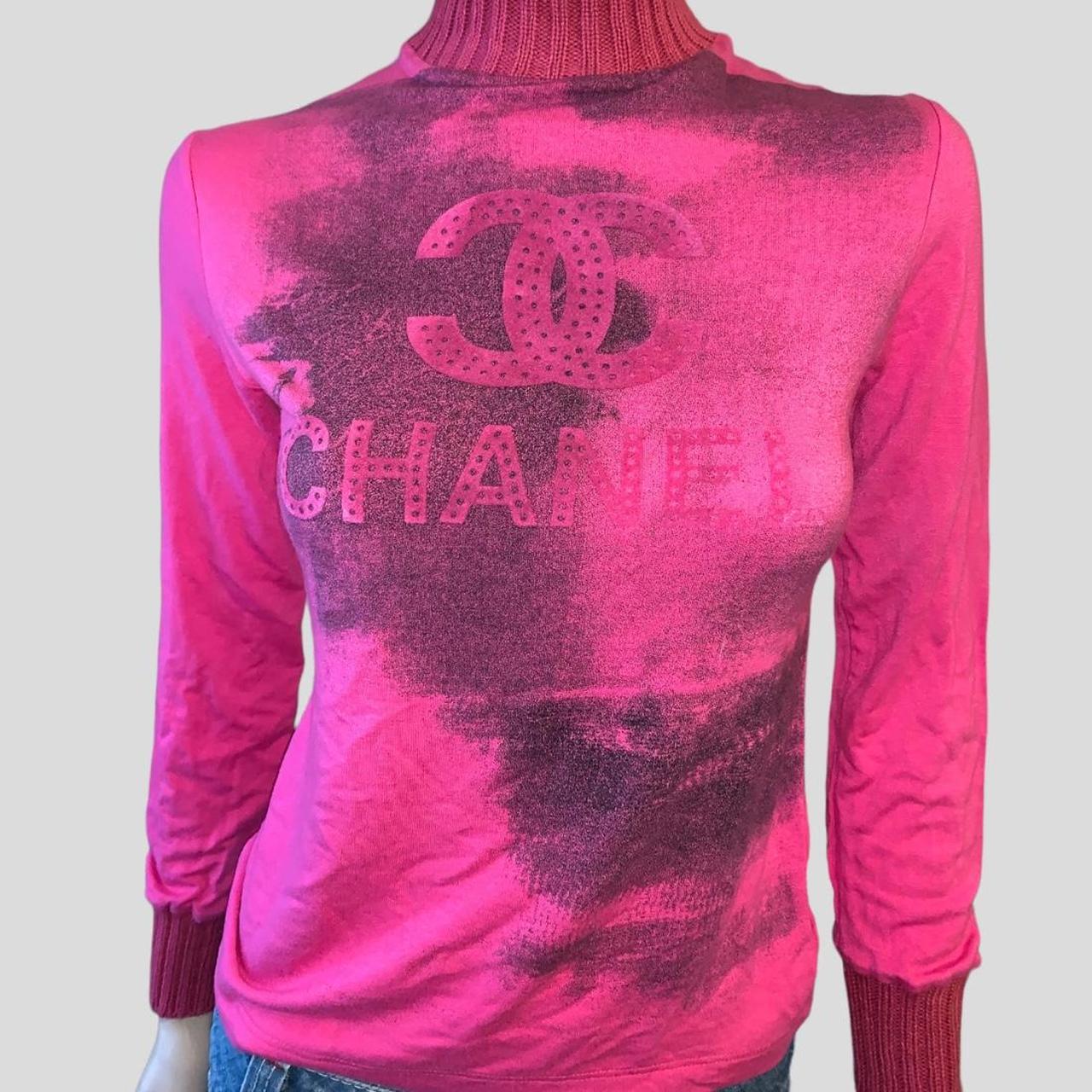 Cute Chanel logo top Size fits S-M - Depop