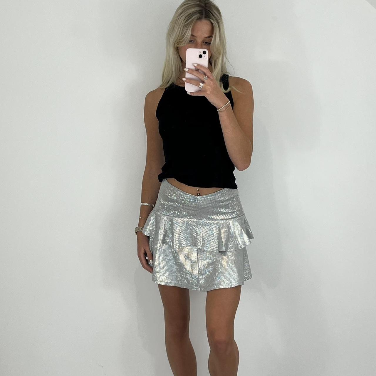 Silver metallic ruffle mini skirt 🪩🪩🪩 zip in... - Depop