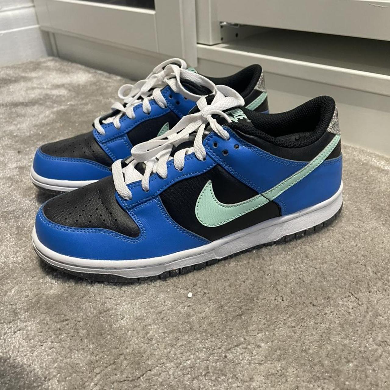 Nike dunk GS size 5.5 6y eu 38.5 worn once without... - Depop