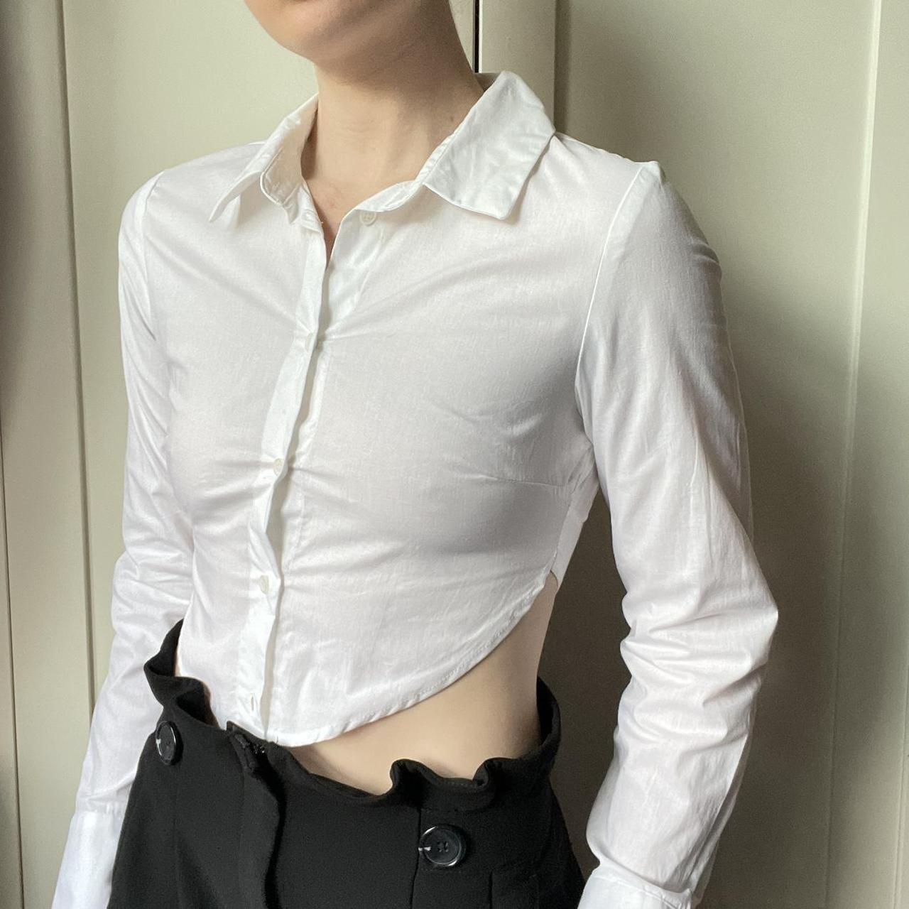 Stunning cropped white button down collared blouse... - Depop
