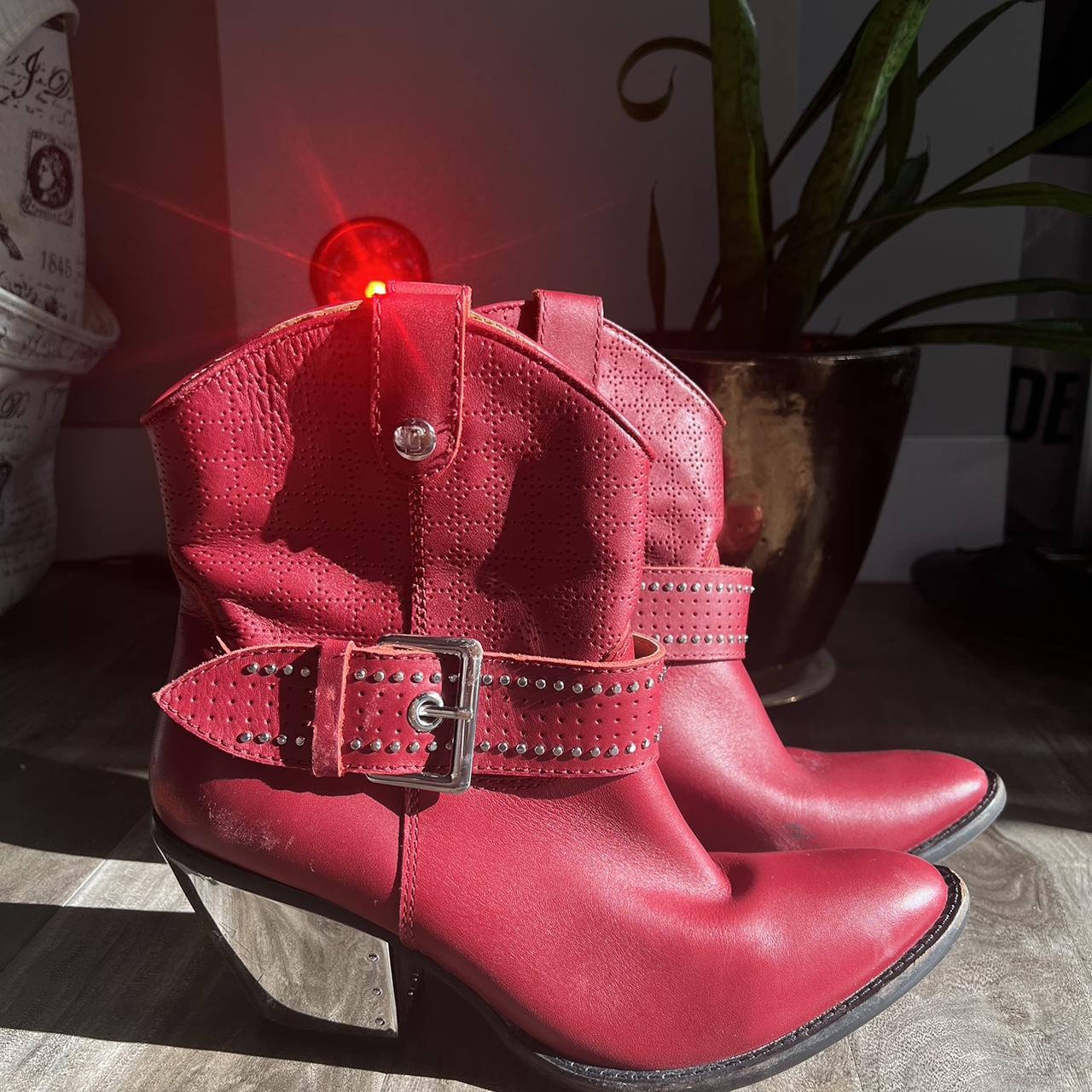 Red short cowboy boots! size 8.5 (i wear an 8 &... - Depop