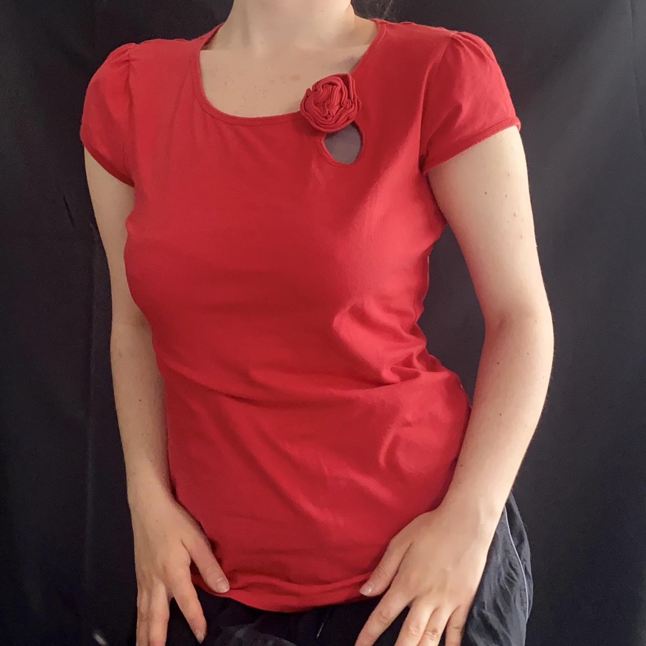 stunning red flower rose top/tshirt🌹🌹🌹 french... - Depop