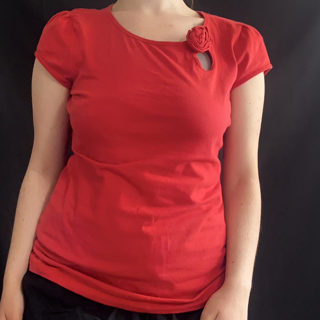 stunning red flower rose top/tshirt🌹🌹🌹 french... - Depop