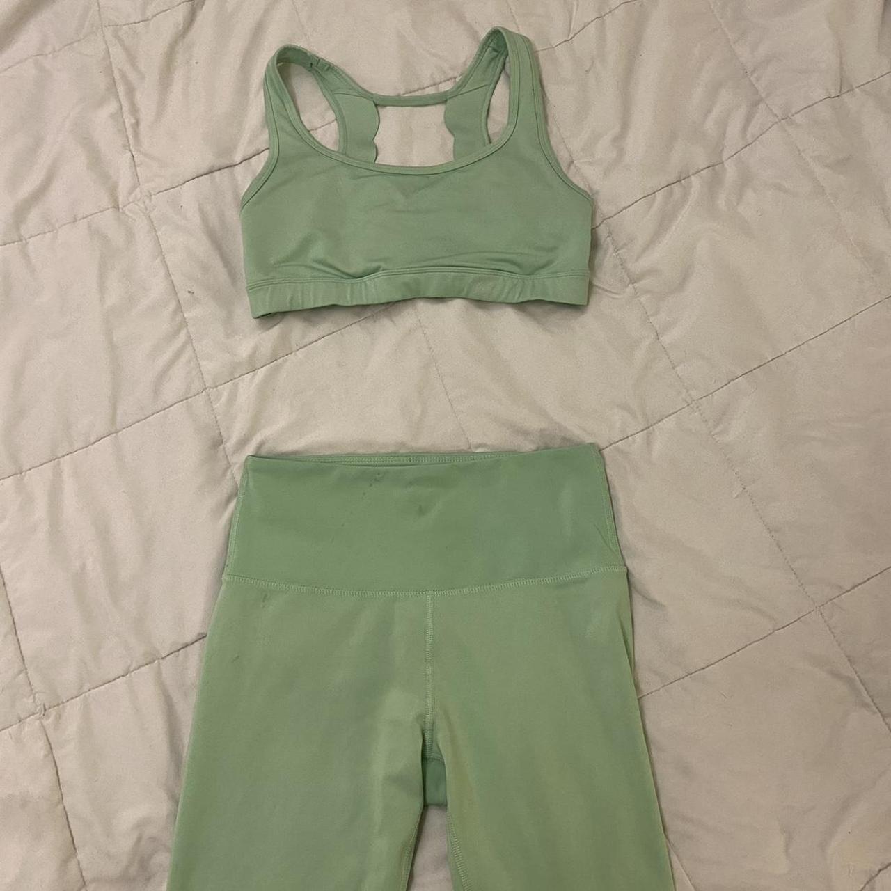 Ellie Ellie Women's Green Leggings | Depop