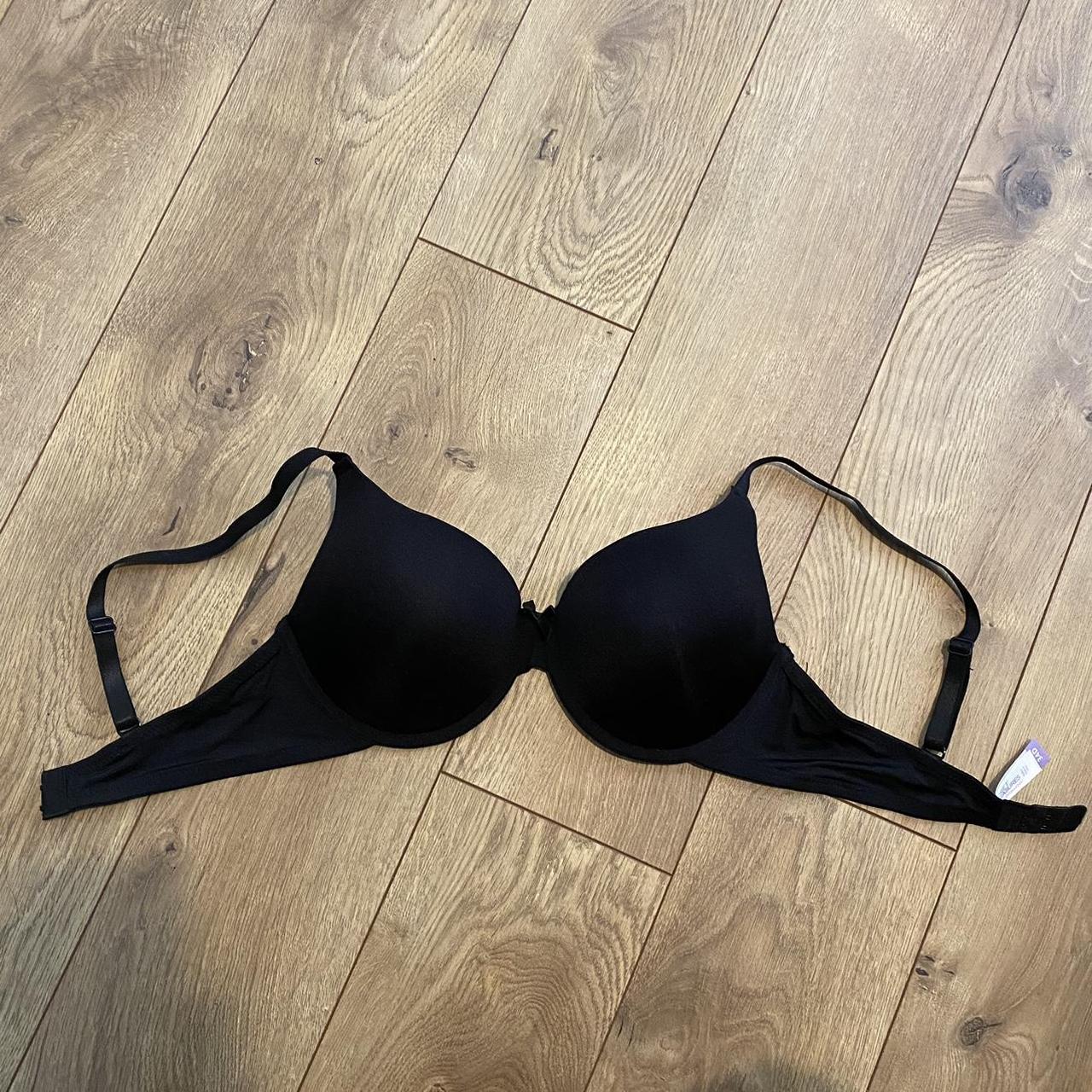 black bra size 34D - Depop