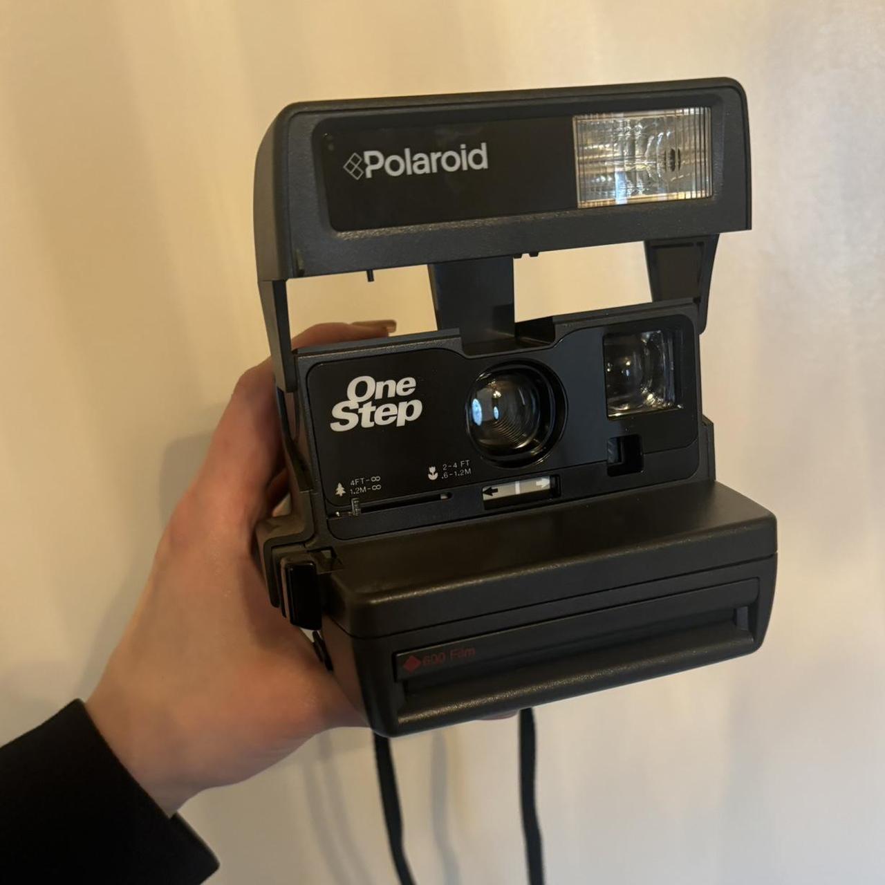 Vintage Polaroid One Step 600 instant film camera... - Depop