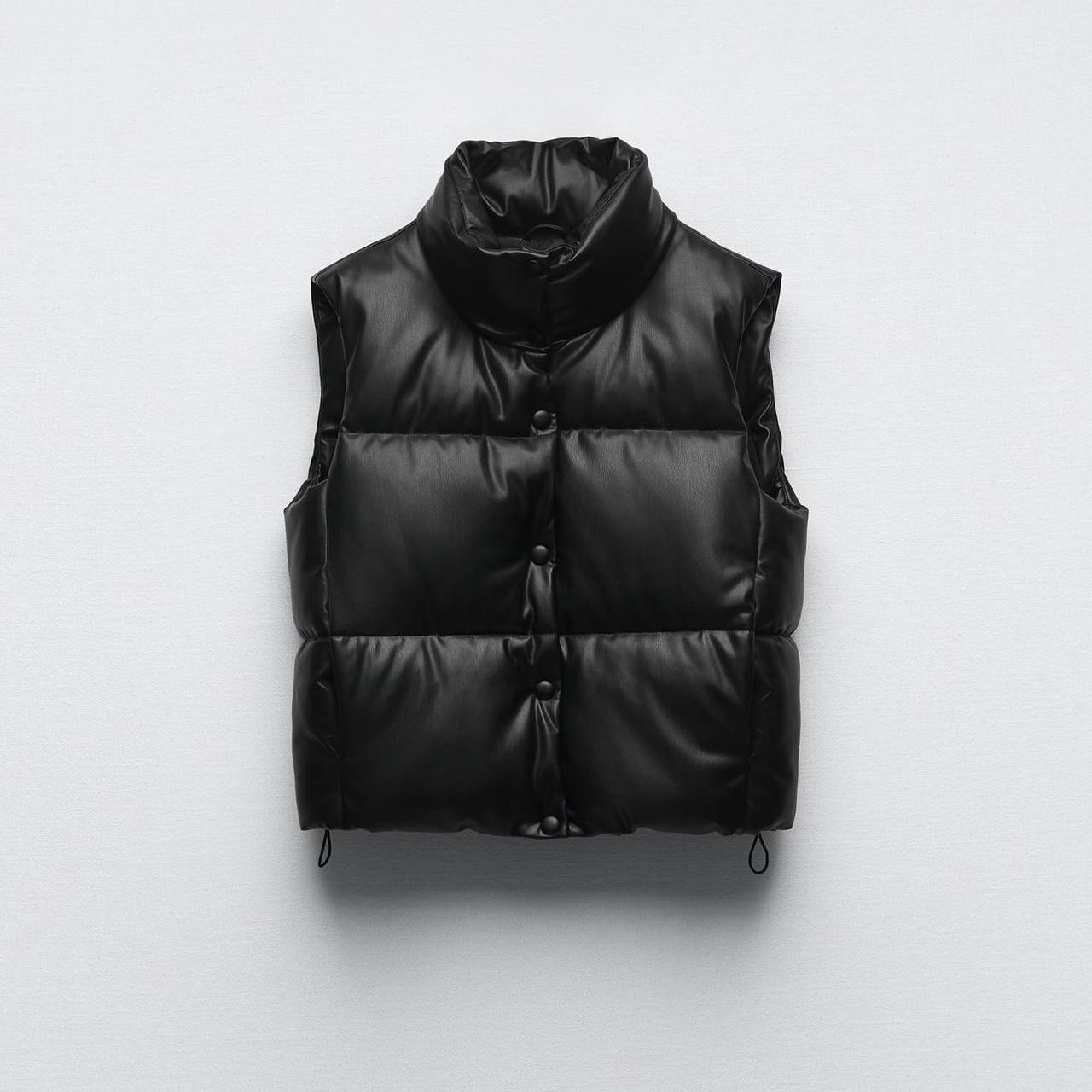 Zara puffer vest/gilet - Depop