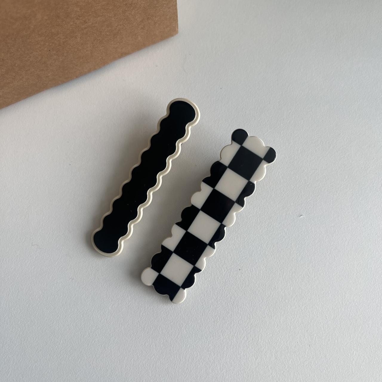 Acrylic black white Checkerboard hair clip set of 2 - Depop
