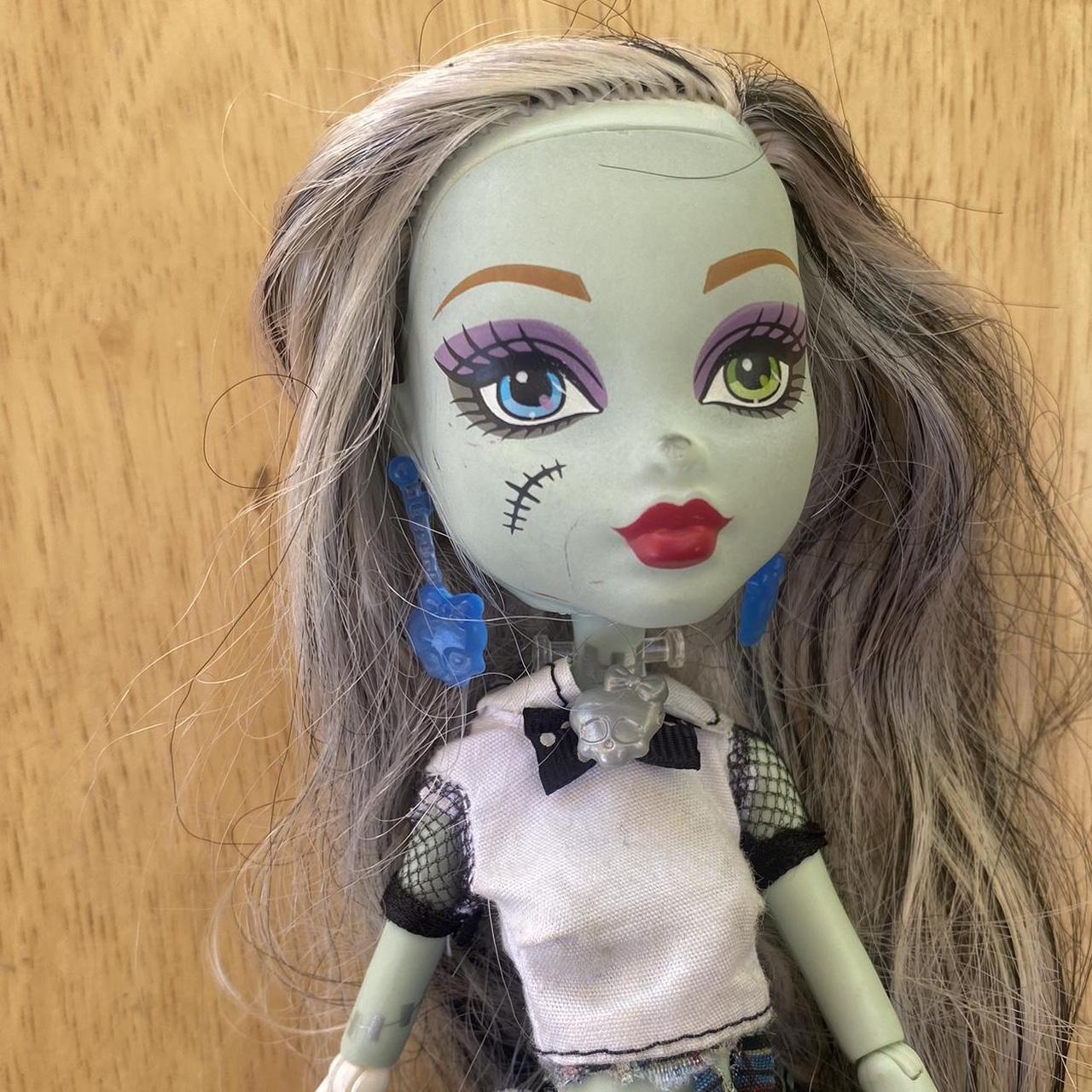 G1 Ghoul's Alive Monster High Frankie Stein Doll... - Depop