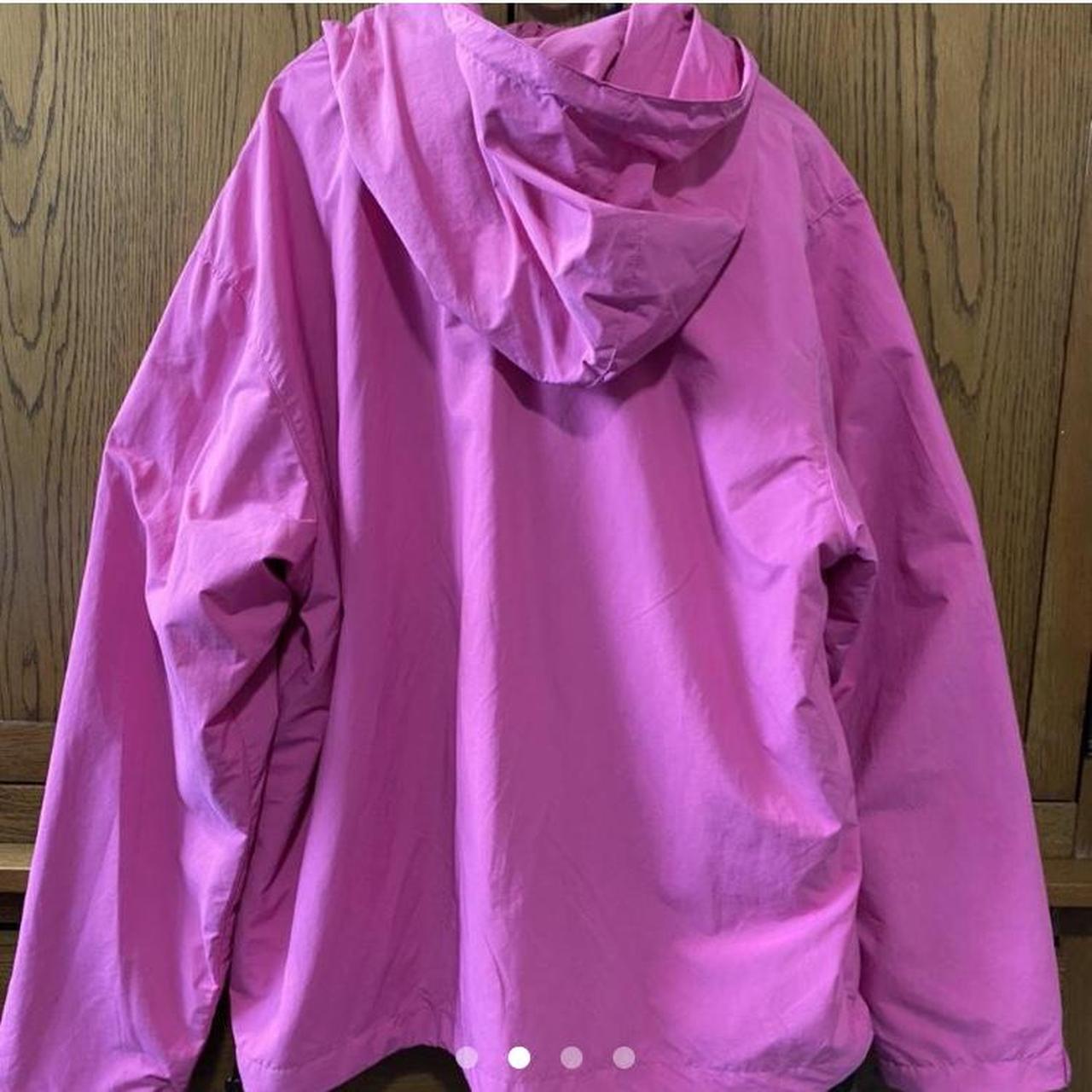 Pink supreme coat , Curve logo rip stop. F/W20 drop.... - Depop