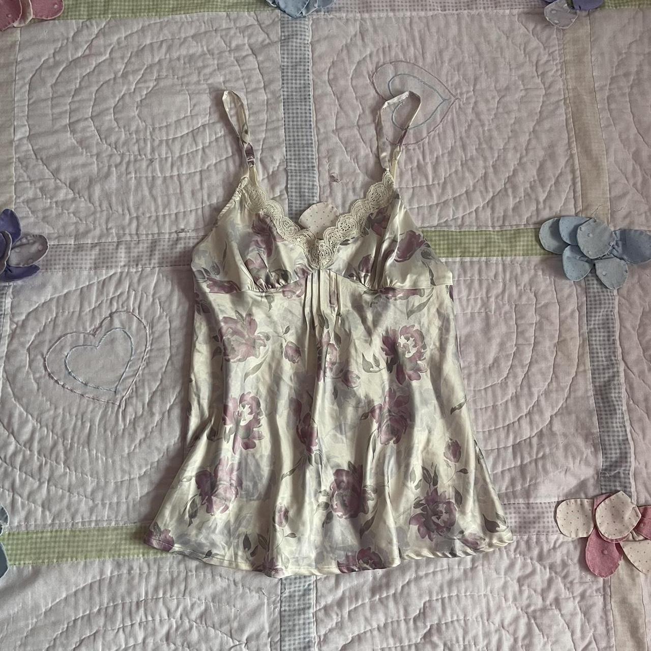 Light purple flower silk cami with lace💜 Size Medium - Depop
