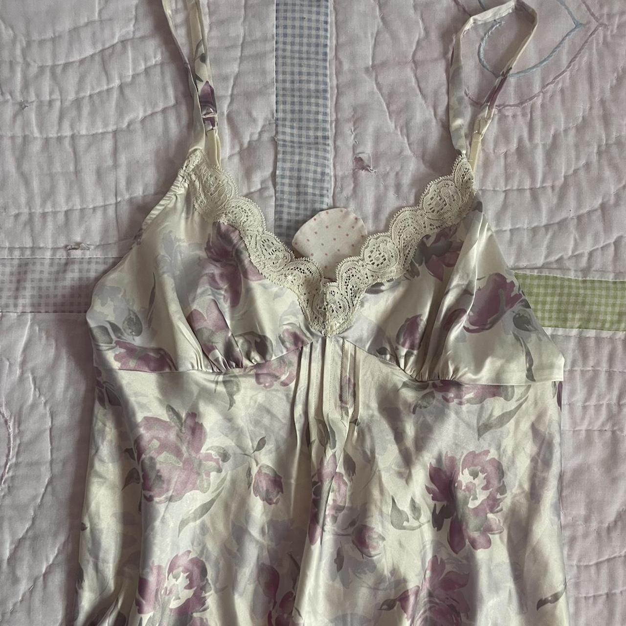 Light purple flower silk cami with lace💜 Size Medium - Depop