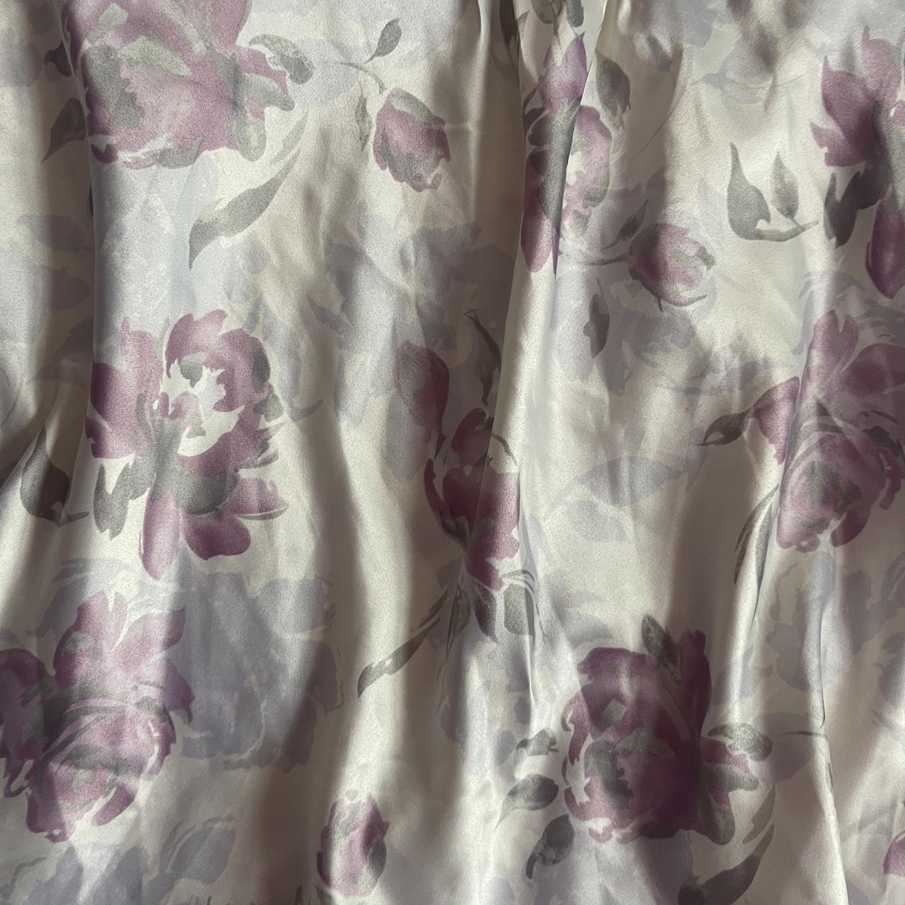 Light purple flower silk cami with lace💜 Size Medium - Depop