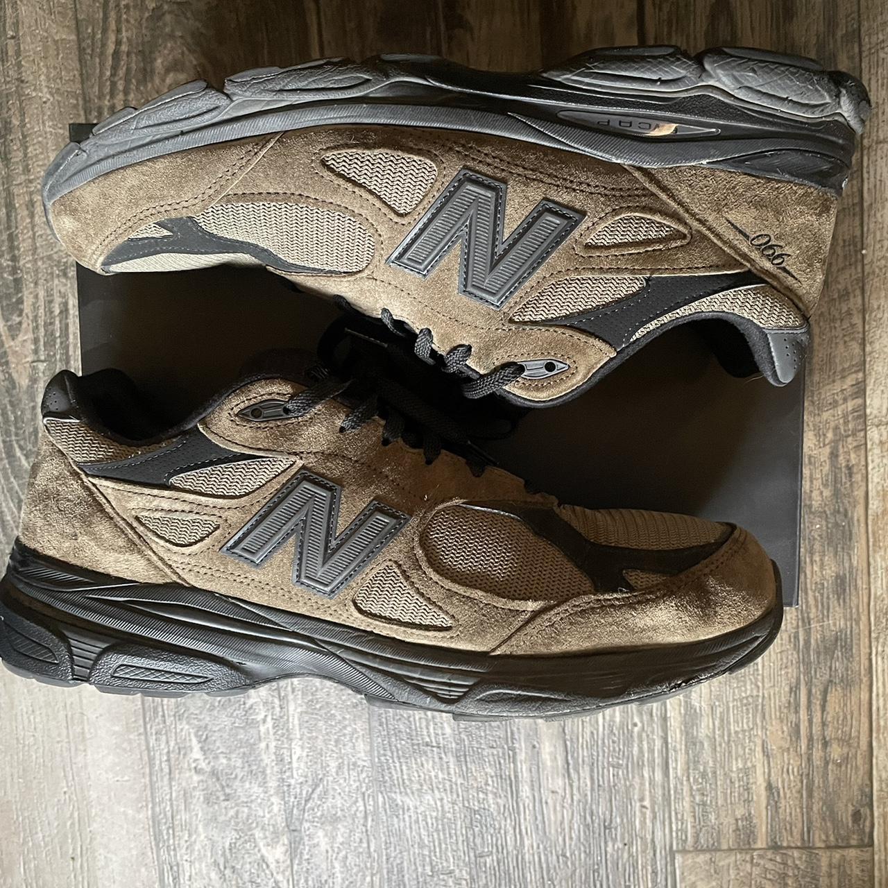 New Balance Men's Black and Brown Trainers | Depop