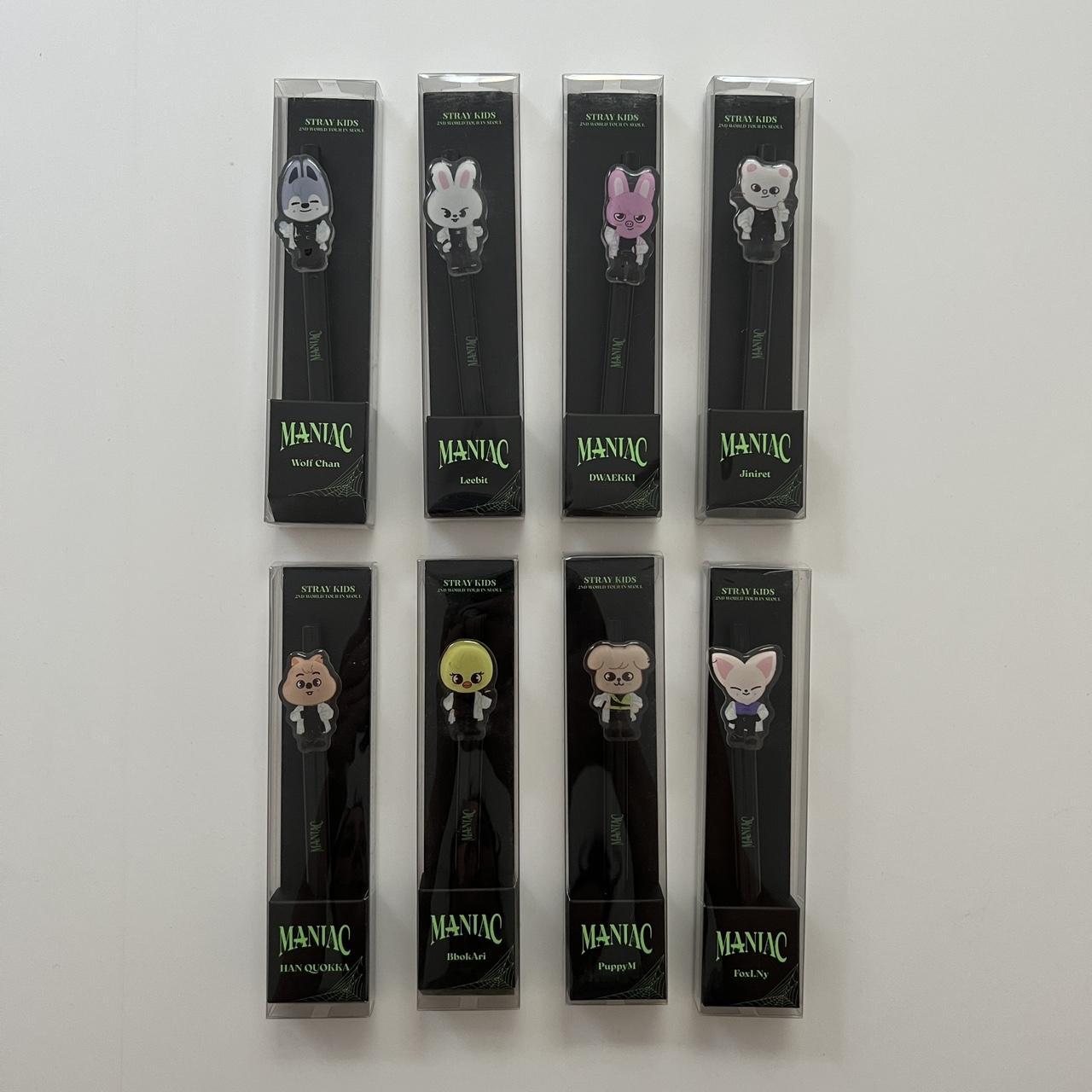 🍞 wts stray kids skzoo maniac pens → wts: £7 +... - Depop