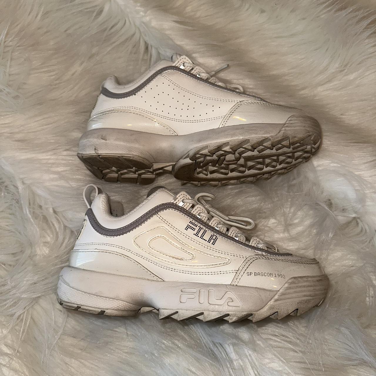 Fila Women's White and Grey Trainers | Depop