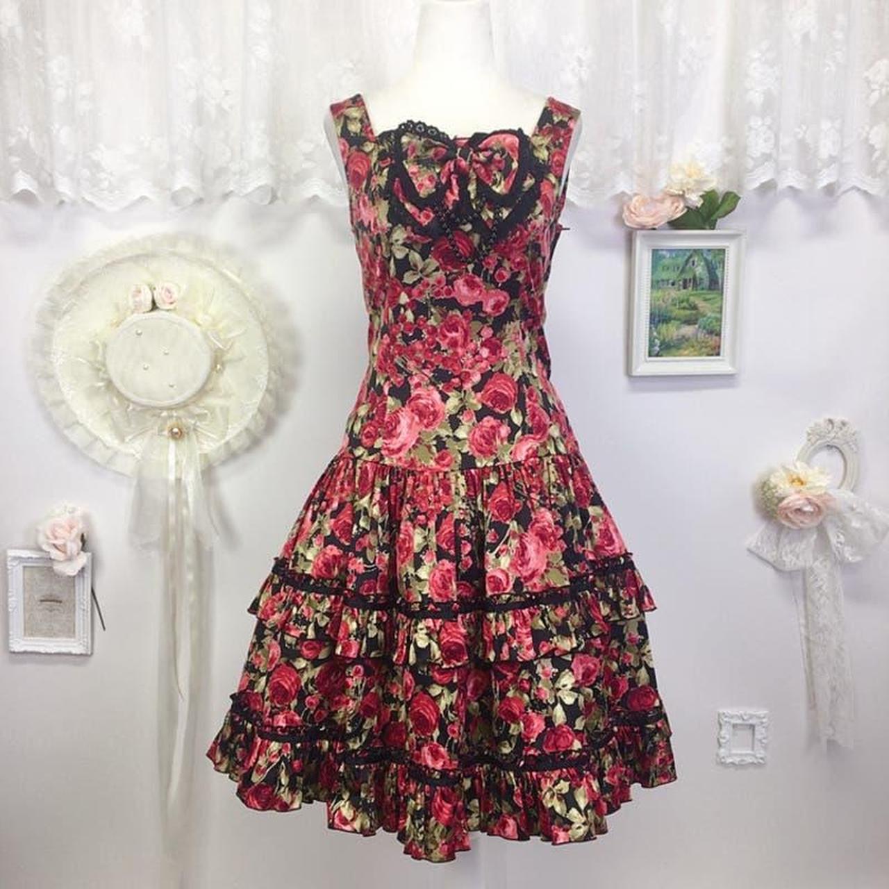 Bodyline rose pattern tiered dress with ruffles size... - Depop