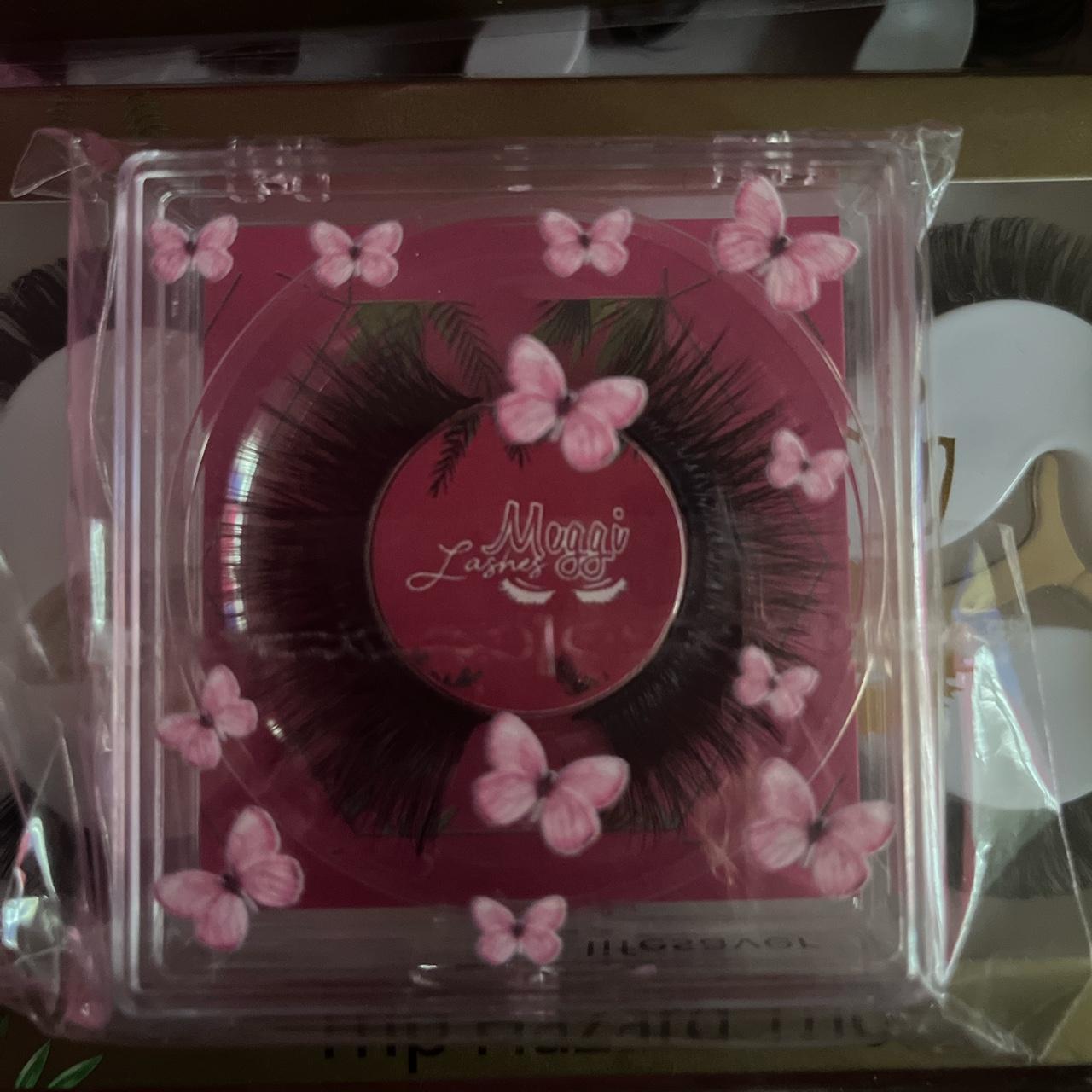 Meggi Lashes Style Lifesaver Brand New - Depop