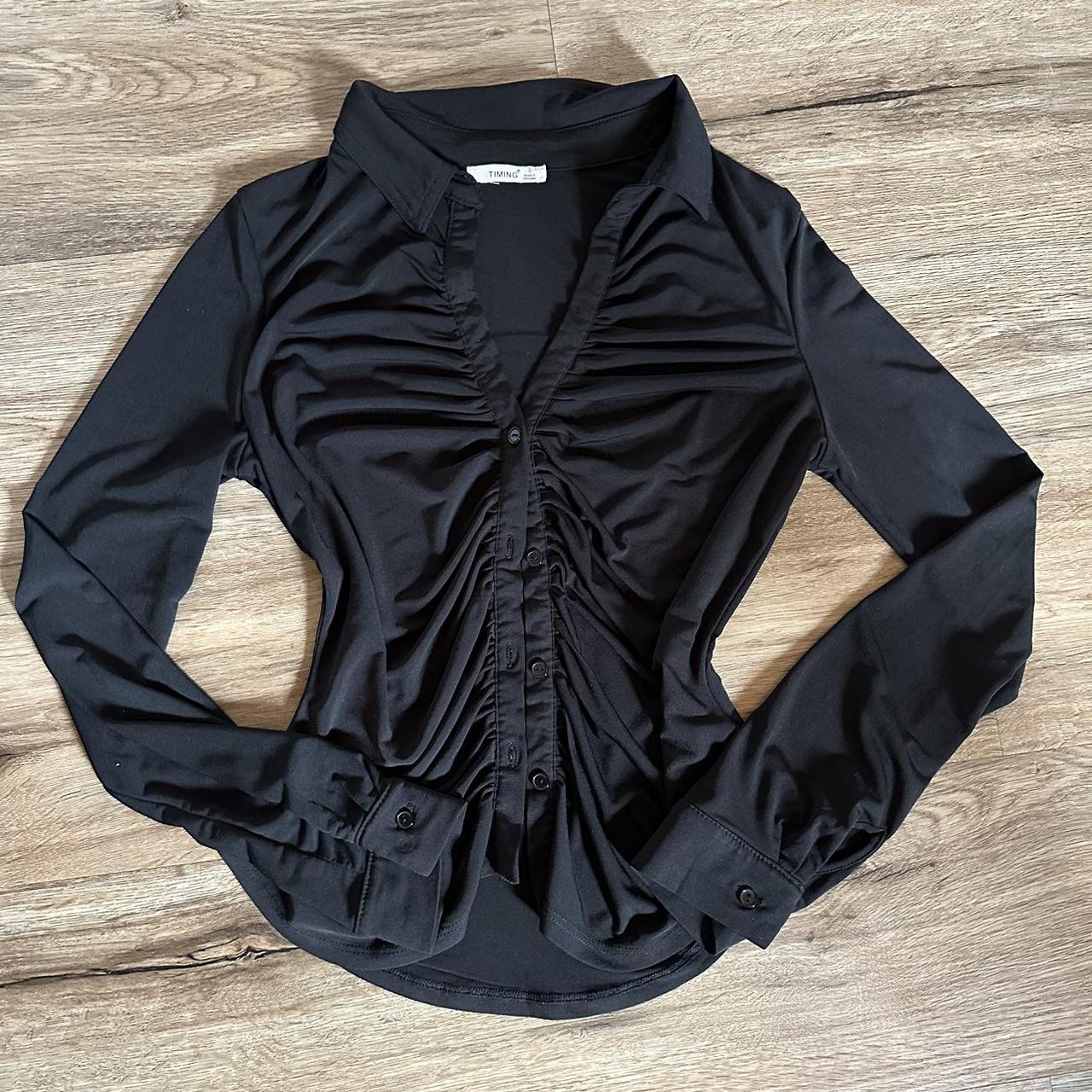 Going out top! Scrunched button down long sleeve!! - Depop