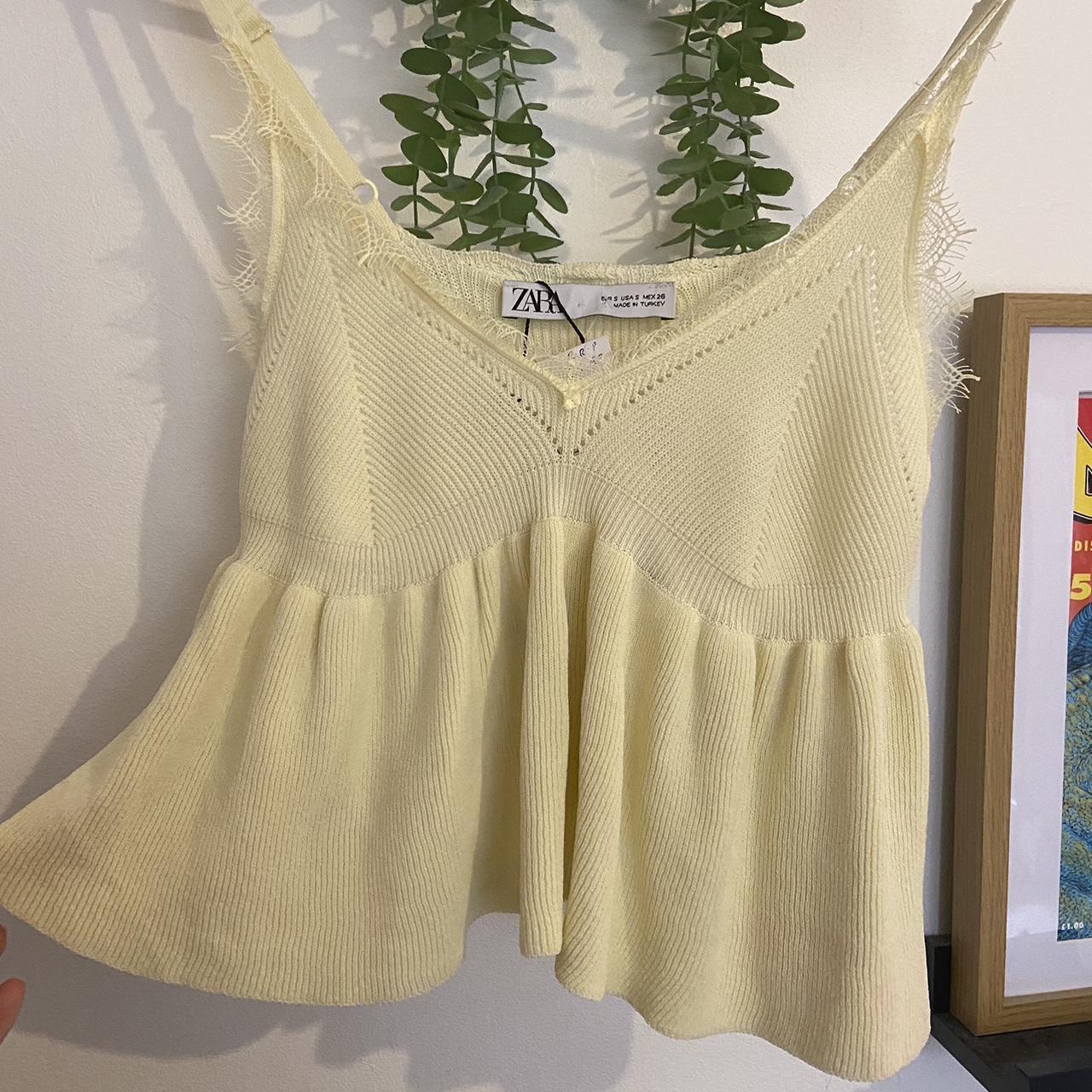 Zara Women's Cream and Yellow Crop-top | Depop