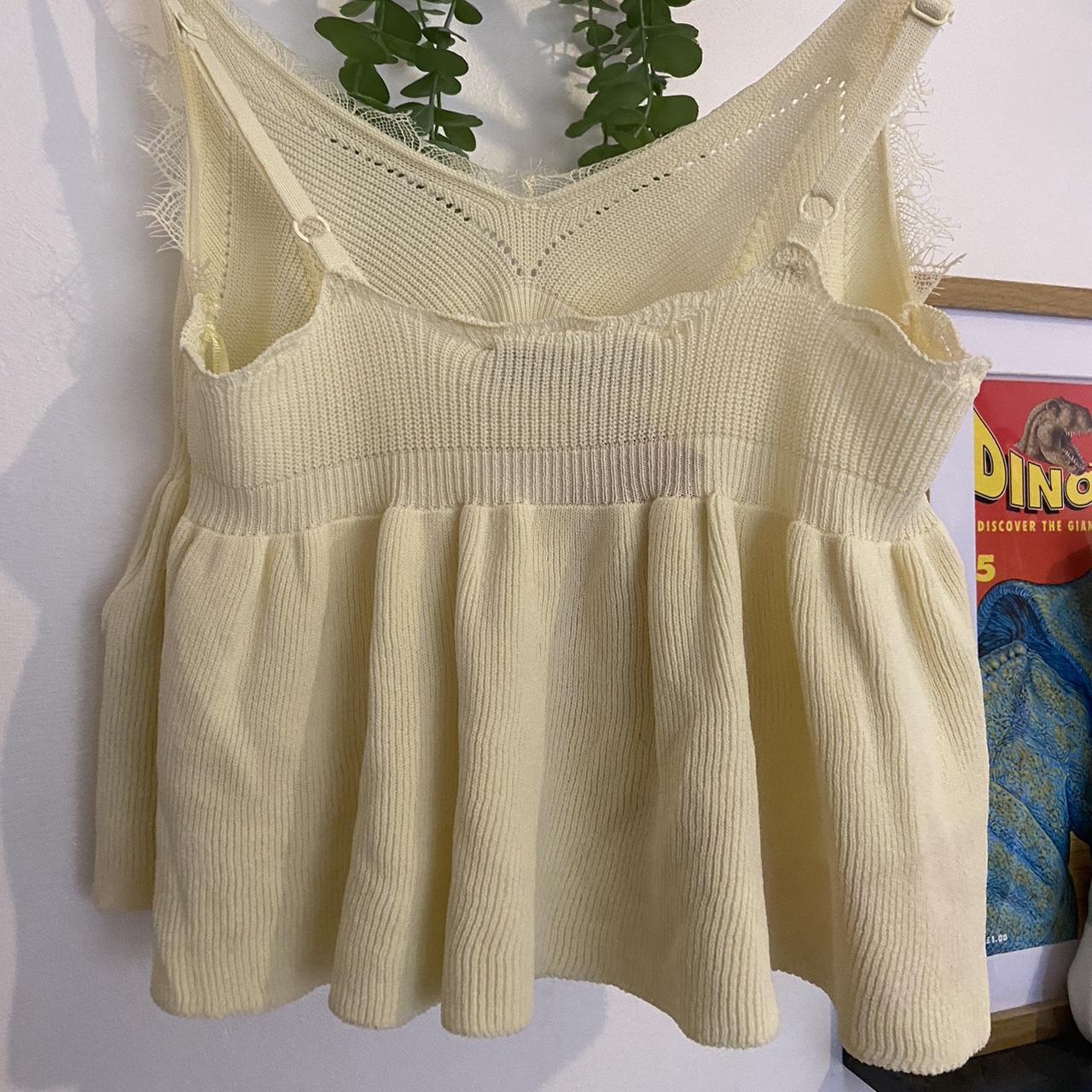 Zara Women's Cream and Yellow Crop-top | Depop