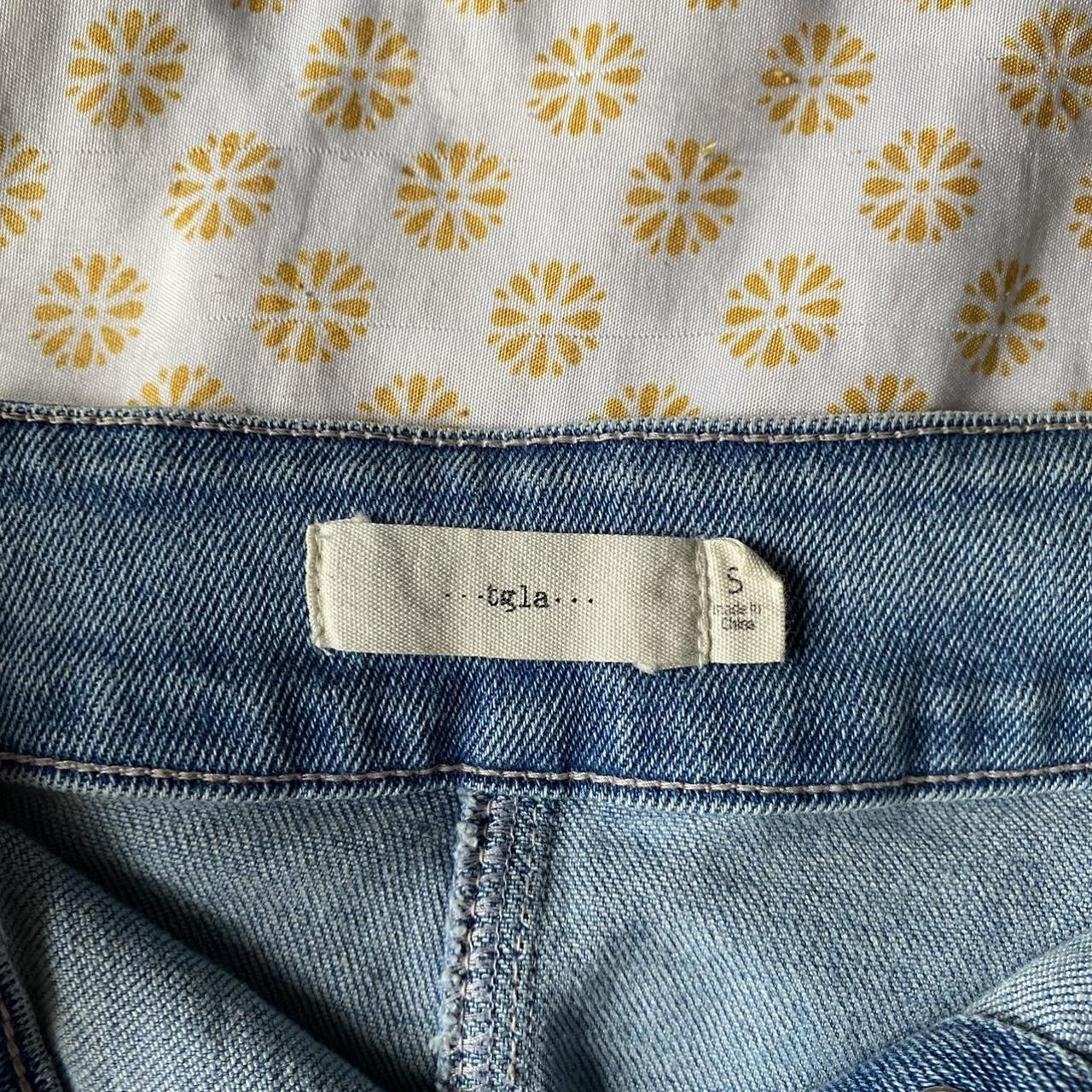 Short butting up mini skirt, really cute and good... - Depop