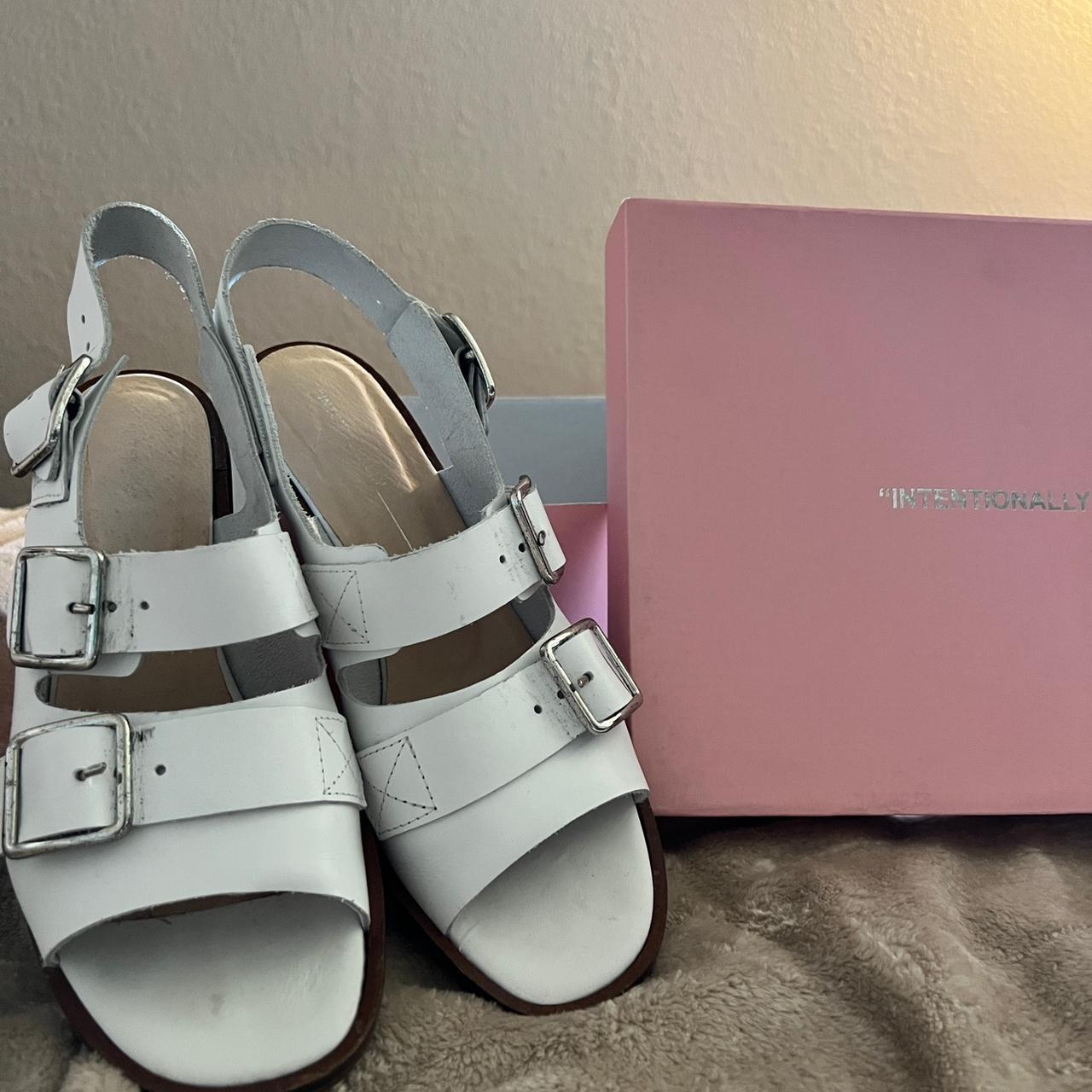 Intentionally Blank Style: Jill Size: 8 Color:... - Depop