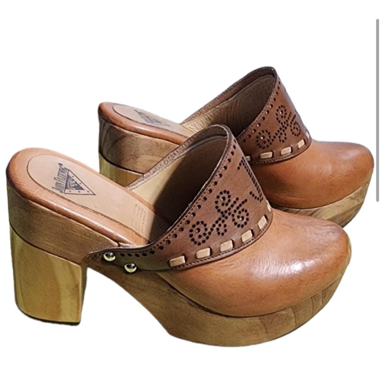 John fluevog clogs AMAZING SHAPE size 9-9.5 - Depop