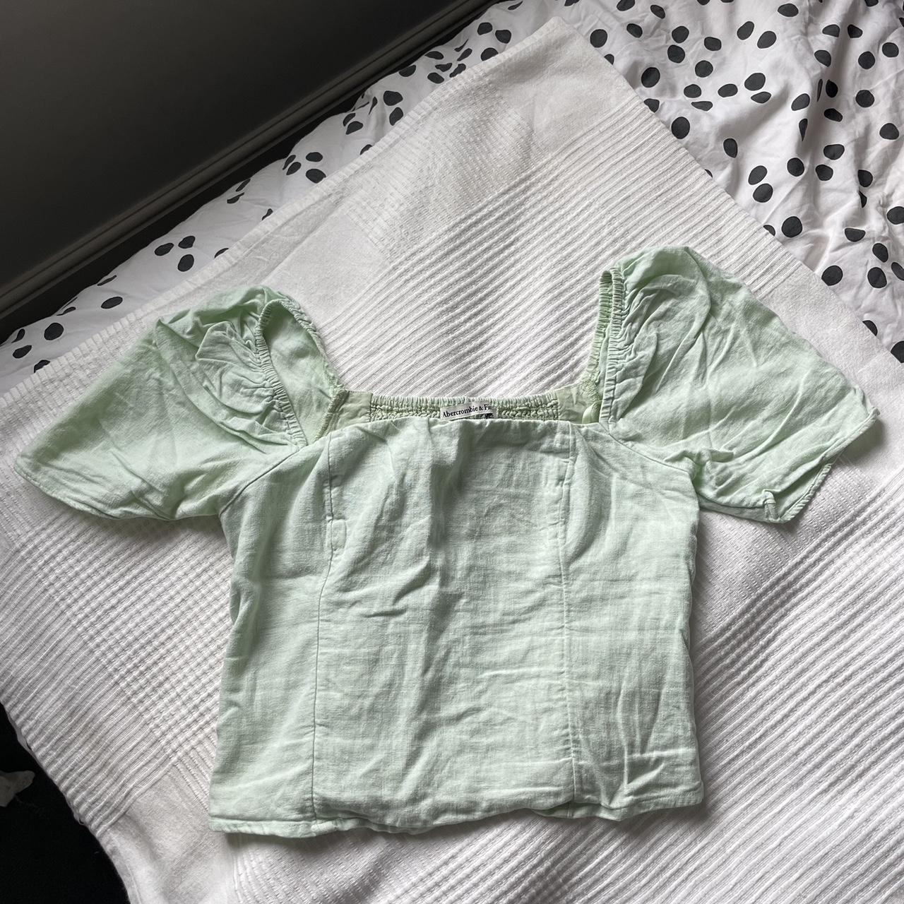 Abercrombie & Fitch place green puff sleeve crop... - Depop