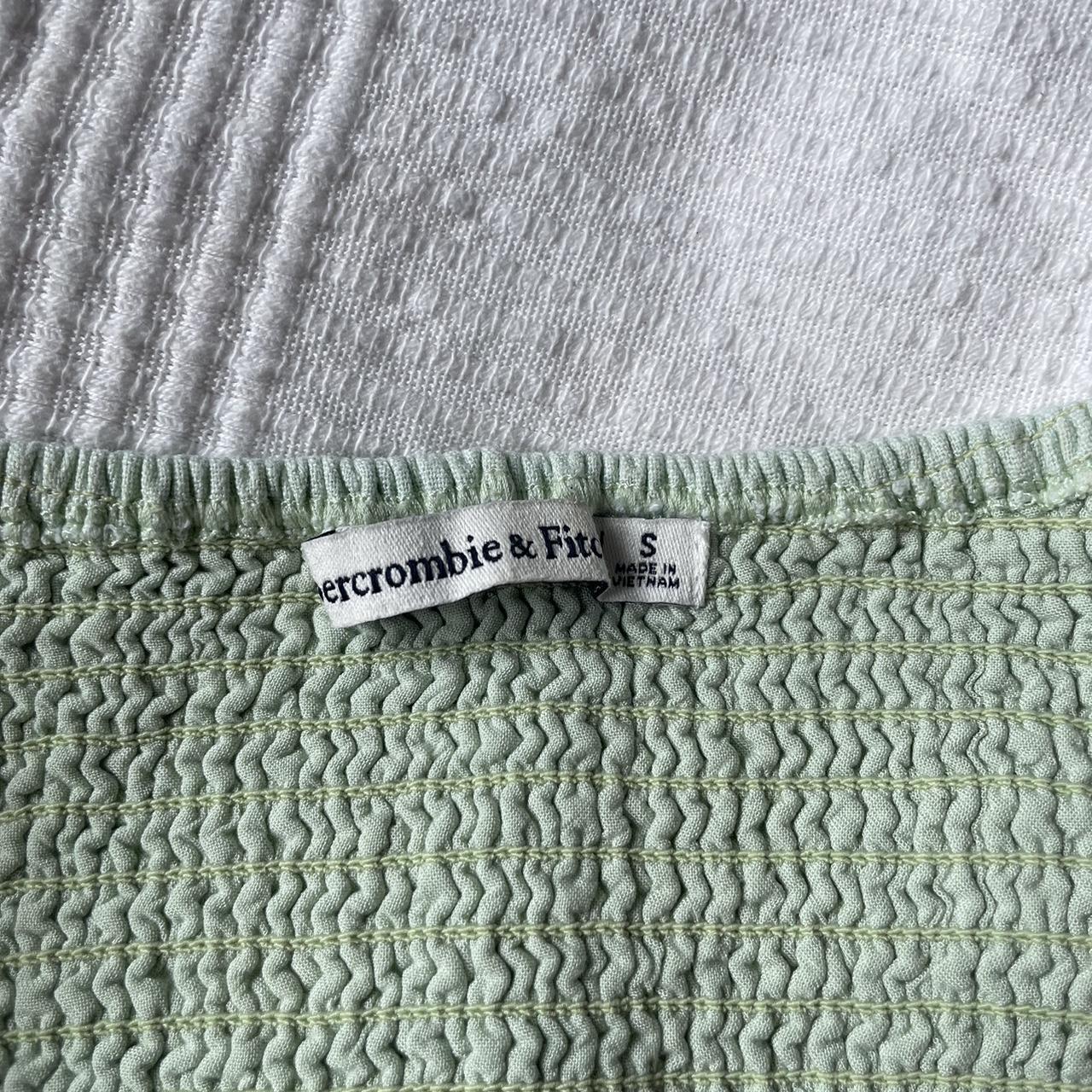 Abercrombie & Fitch place green puff sleeve crop... - Depop