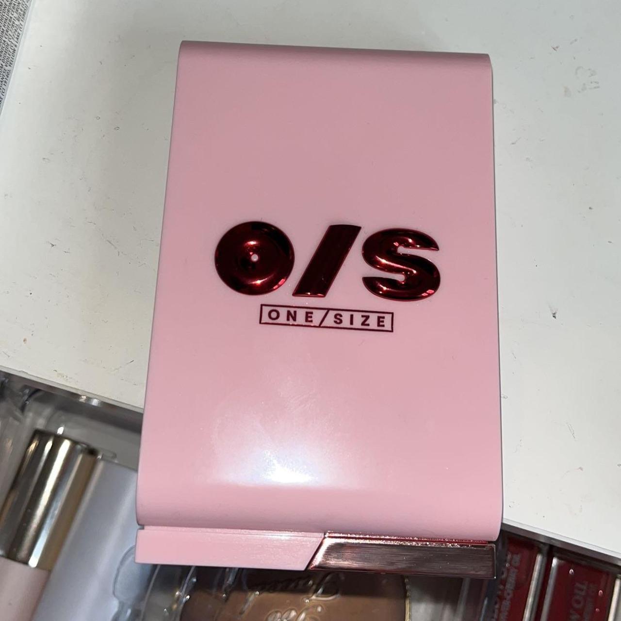 One size beauty blush palette in shade Phat Ass.... - Depop