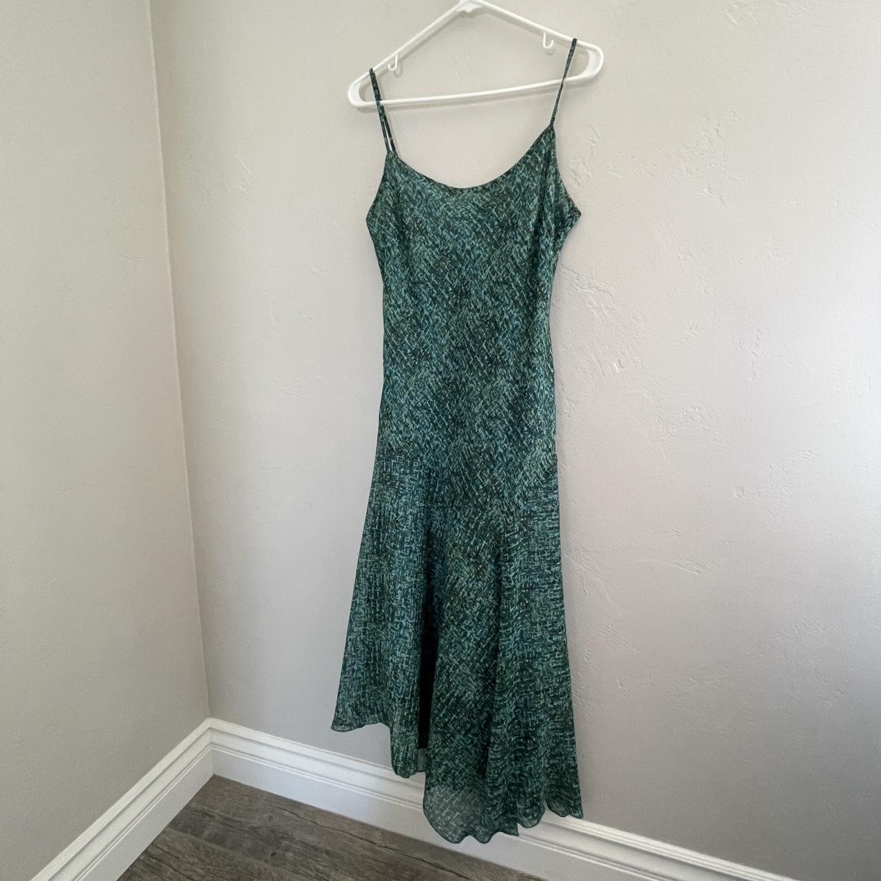 Evan Picone Women's Blue and Green Dress | Depop